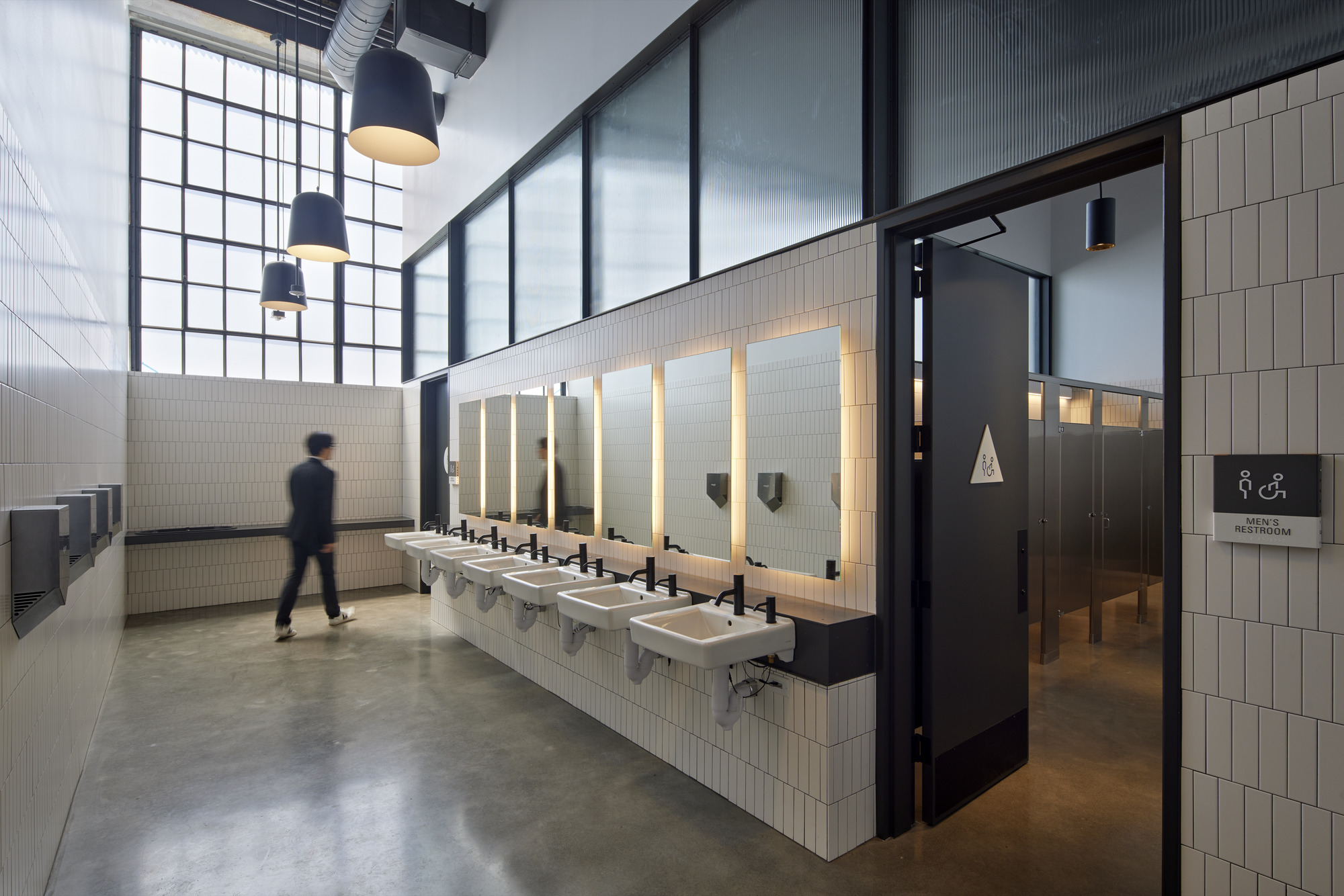 Gallery of Building 12 / Perkins&Will - 19