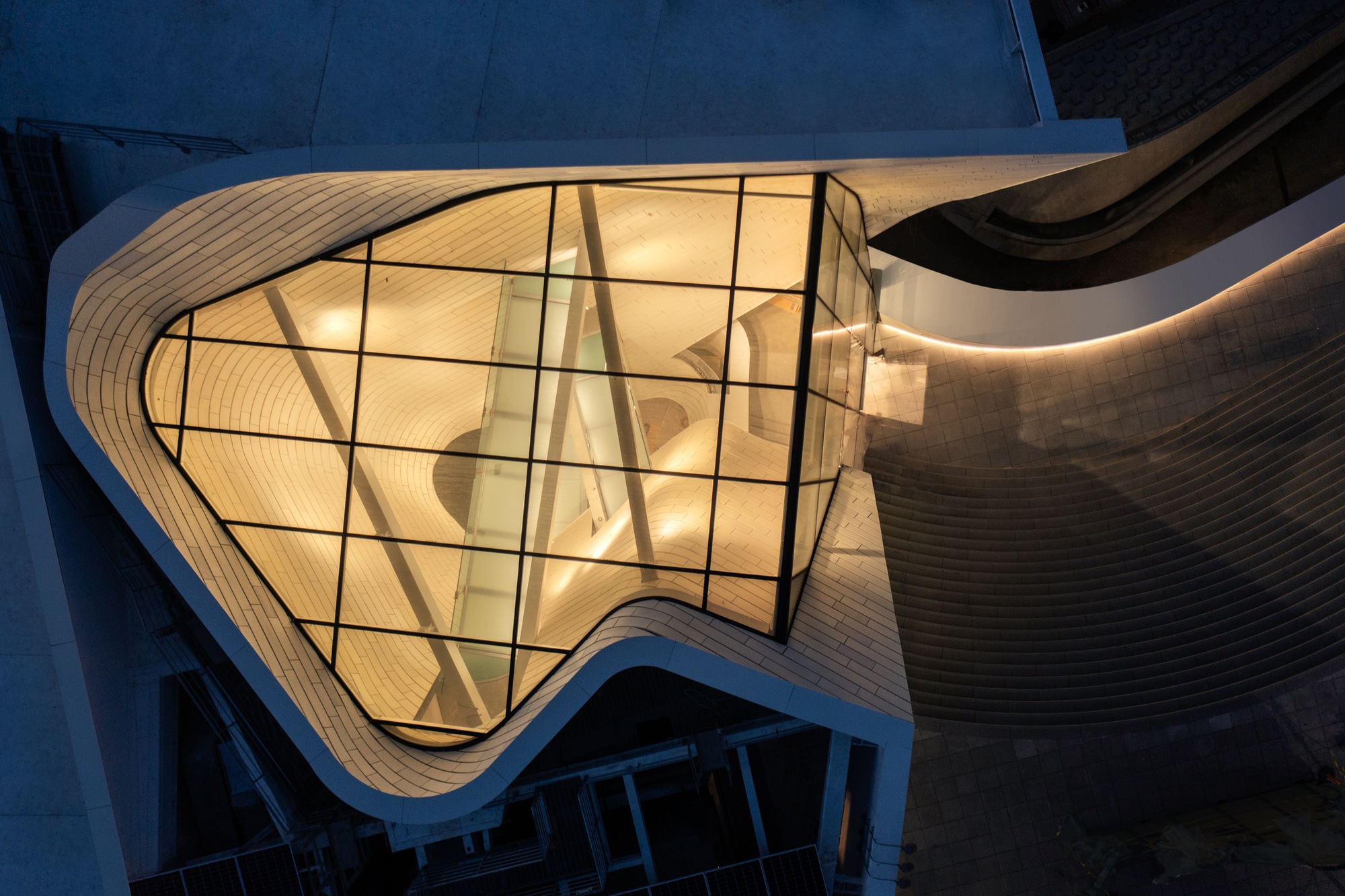 Gallery of Orange County Museum of Art / Morphosis Architects - 10