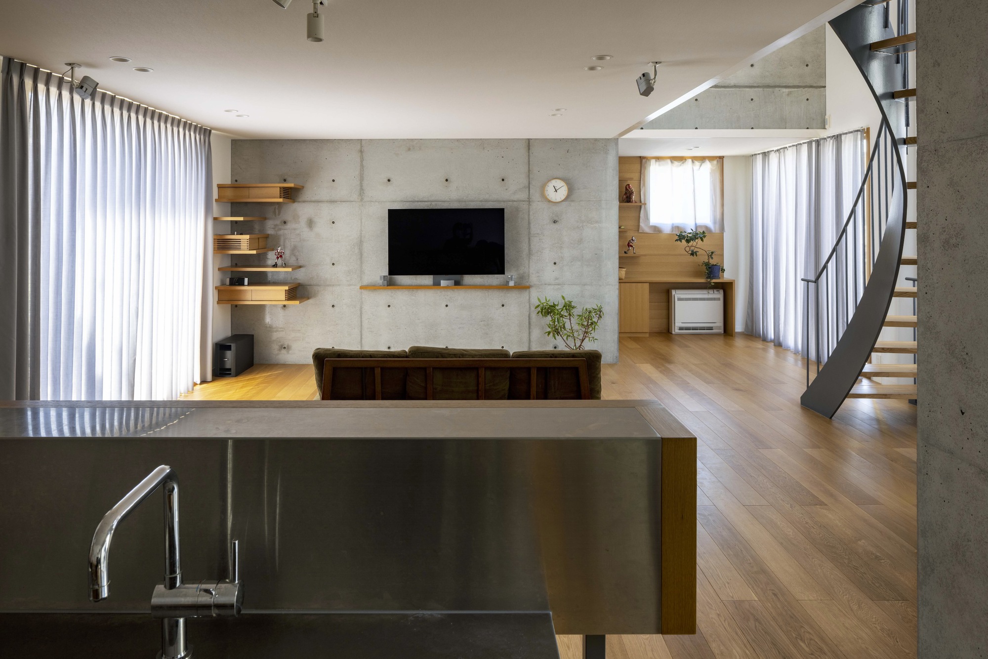 Gallery of The Wall of Tolerance House / T2P Architects Office - 9