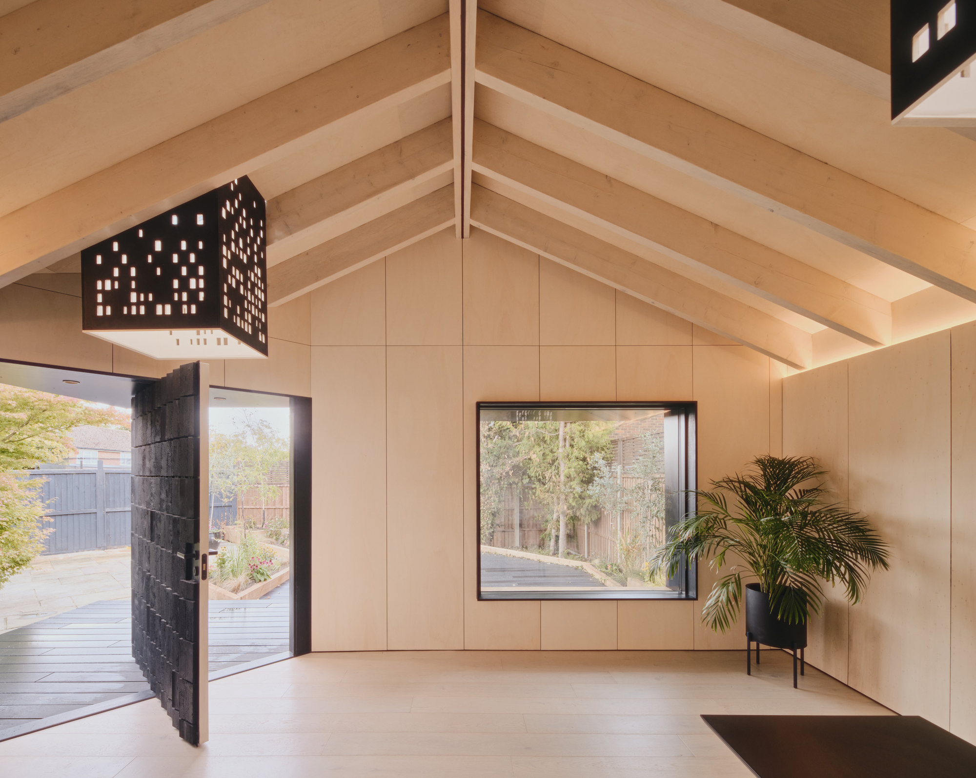 画廊 是工作室，也是昆虫旅馆 / Hyperspace - 3