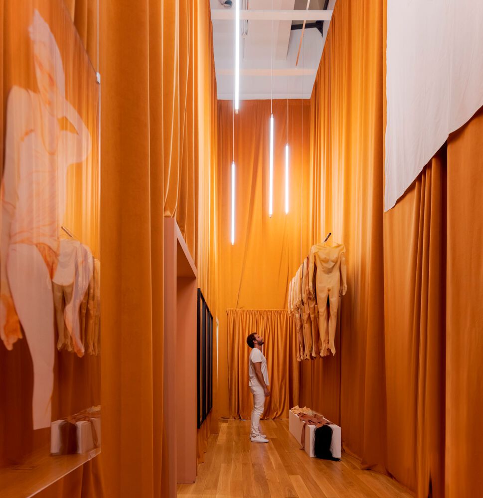 Gallery of Play Body Exhibition / Os Espacialistas - 17