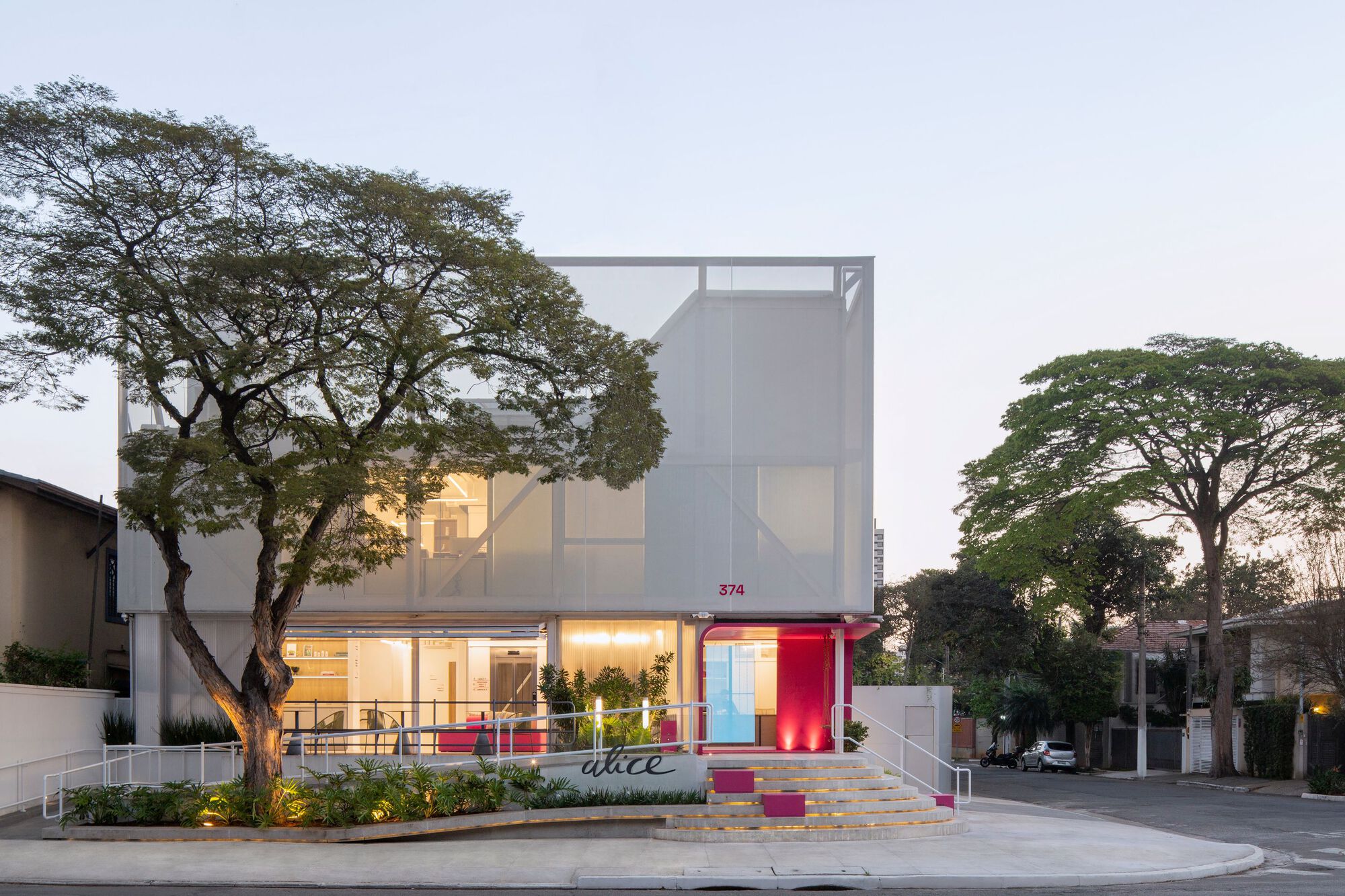 Gallery of Alice II Office / noak studio + ACR arquitetos associados - 17