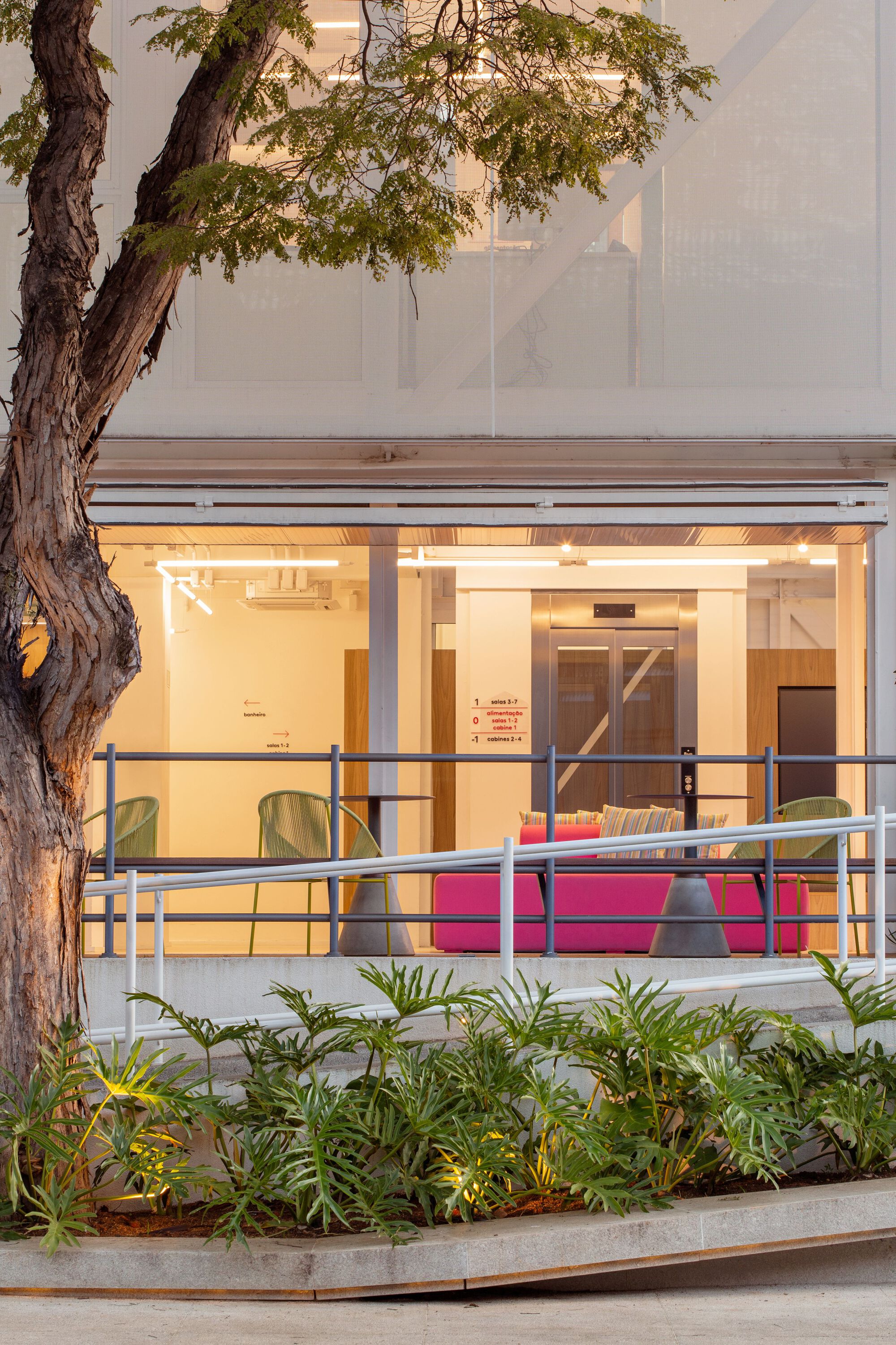 Gallery of Alice II Office / noak studio + ACR arquitetos associados - 16