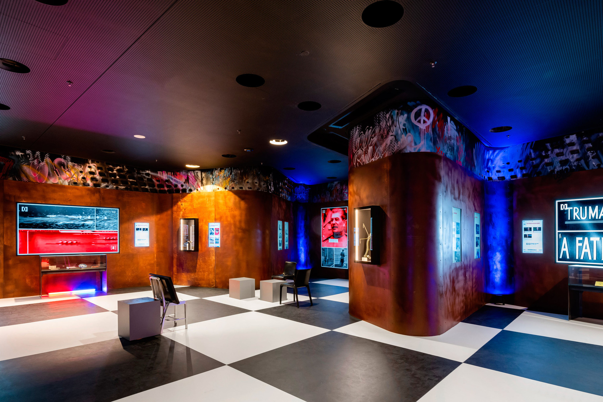 Gallery of Cold War Museum / Tchoban Voss Architekten - 5