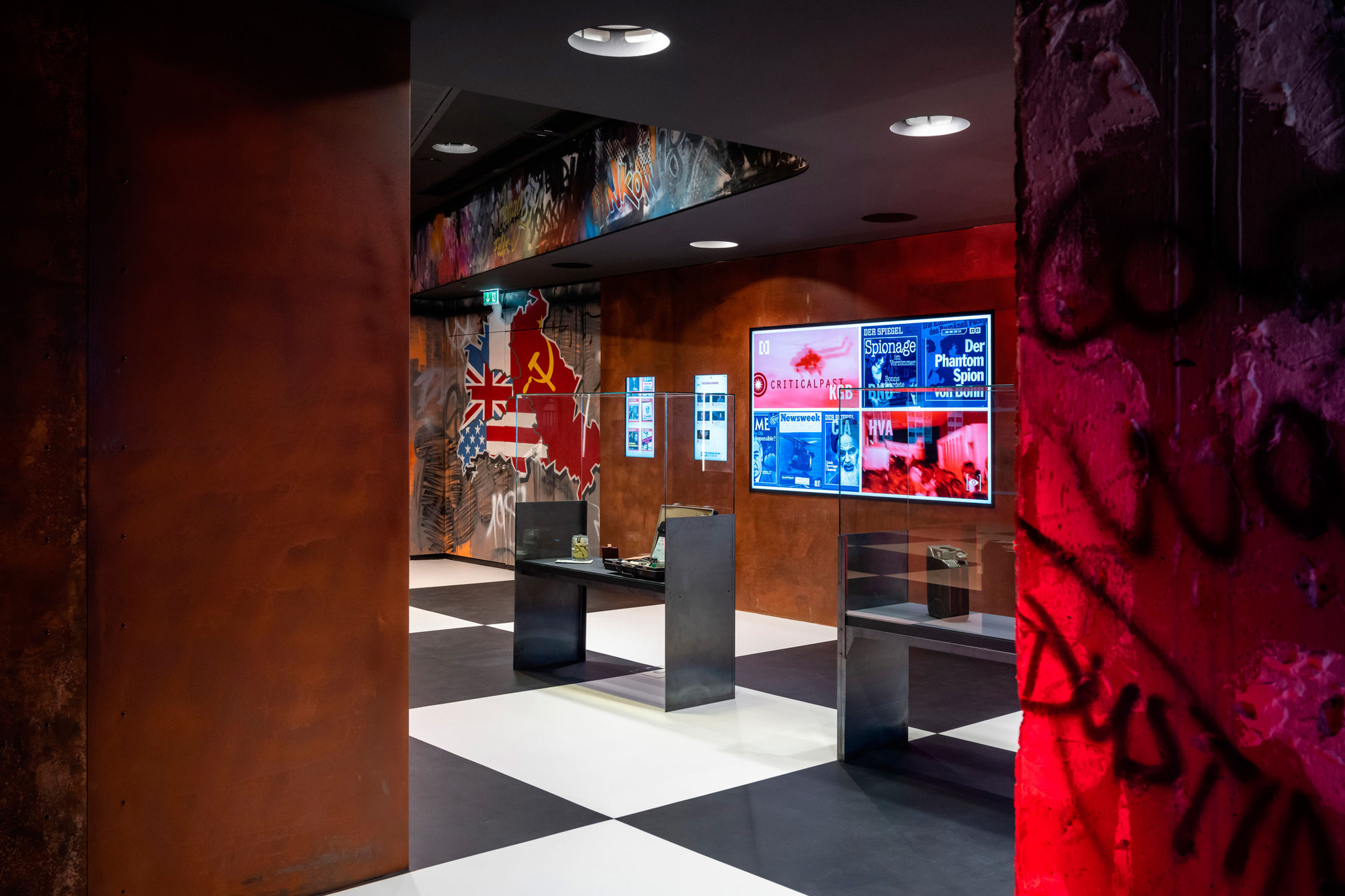 Gallery of Cold War Museum / Tchoban Voss Architekten - 17