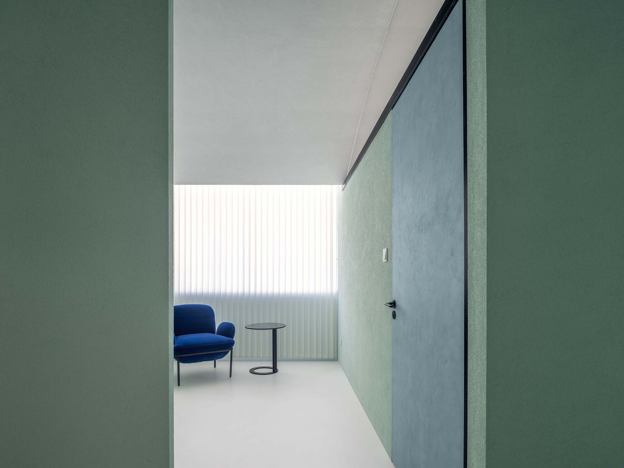 Gallery of DRM Psychological Counseling Kunshan Center / SWOOP STUDIO - 11
