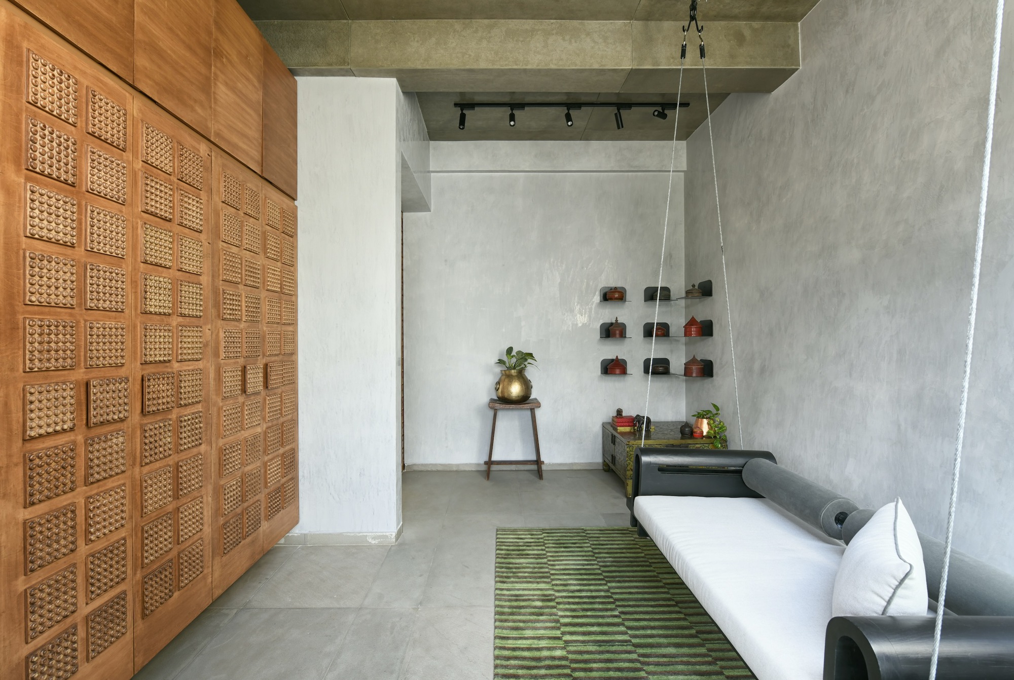 Gallery of Dusk House / naav studio - 4