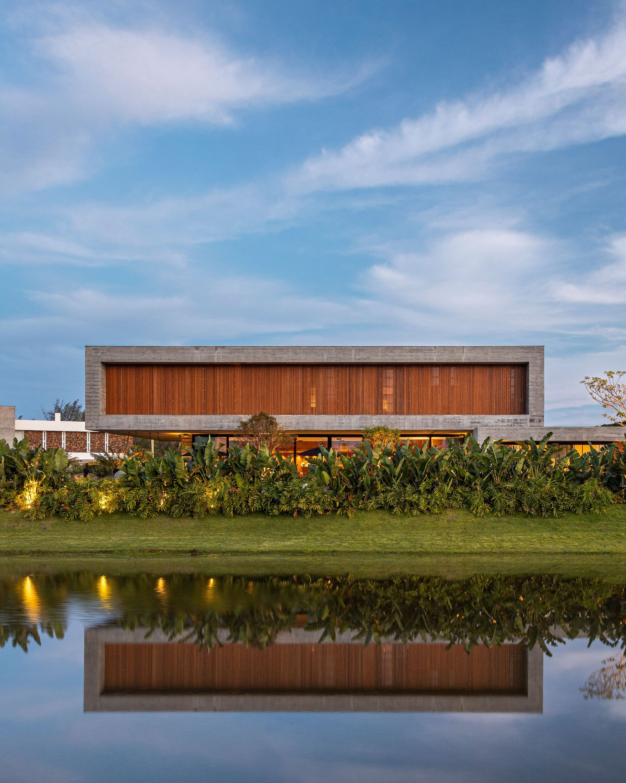 Gallery of Mare House / Vitório Ecker Arquitetura - 19