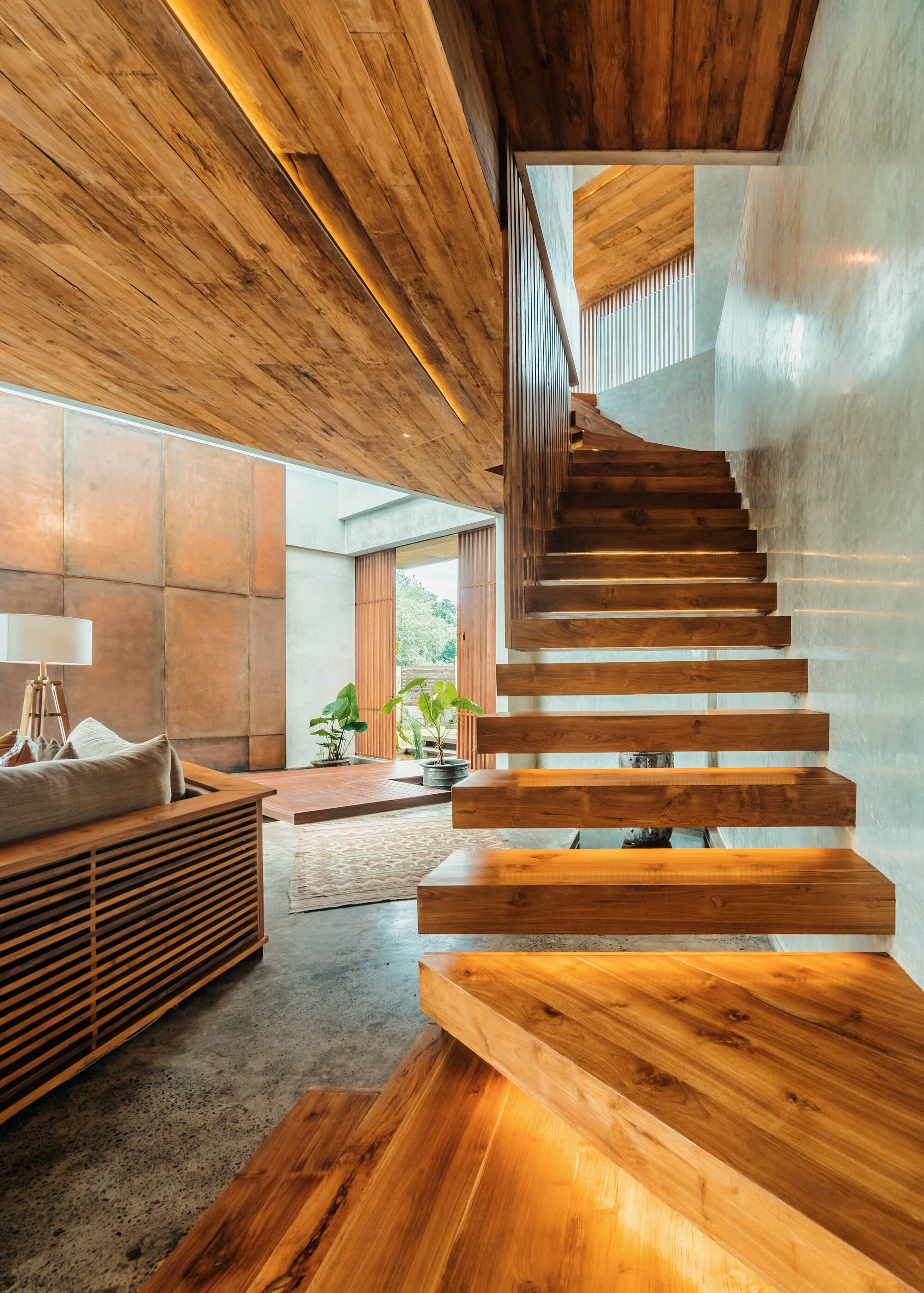 Gallery of BPE House / Bali Gedeg Builders - 22