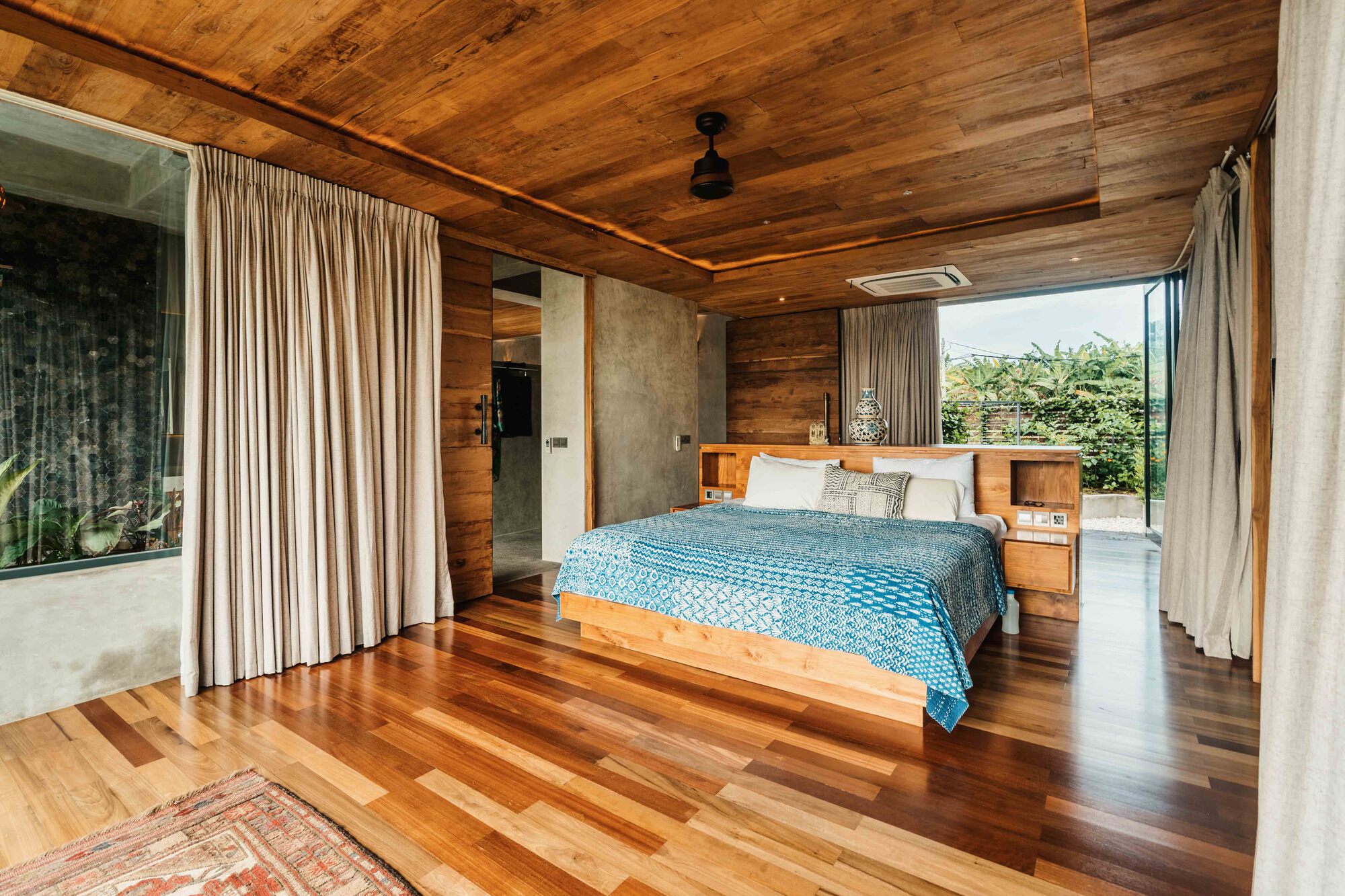 Gallery of BPE House / Bali Gedeg Builders - 31