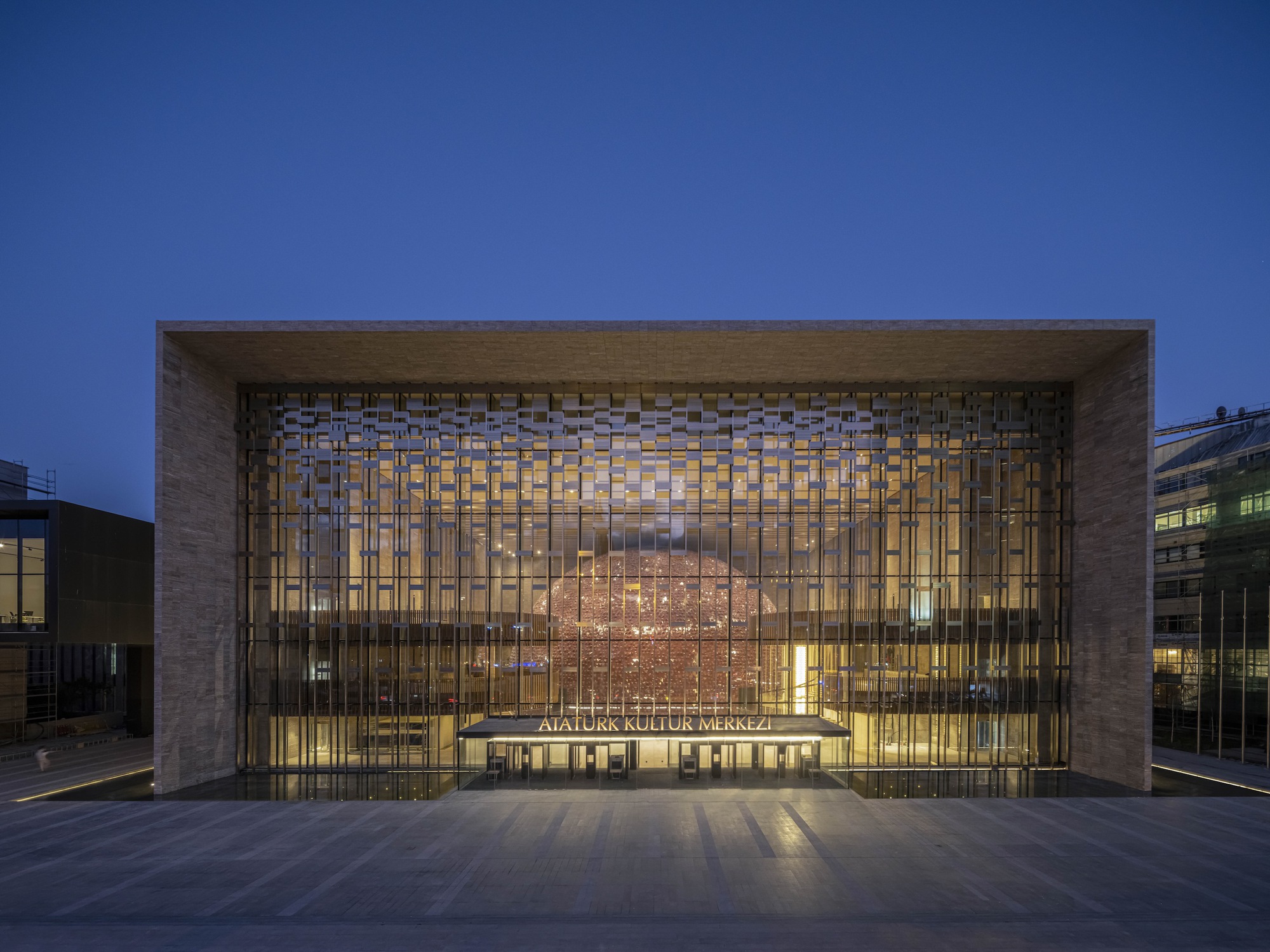 Gallery of Ataturk Cultural Center / Tabanlioglu Architects - 17