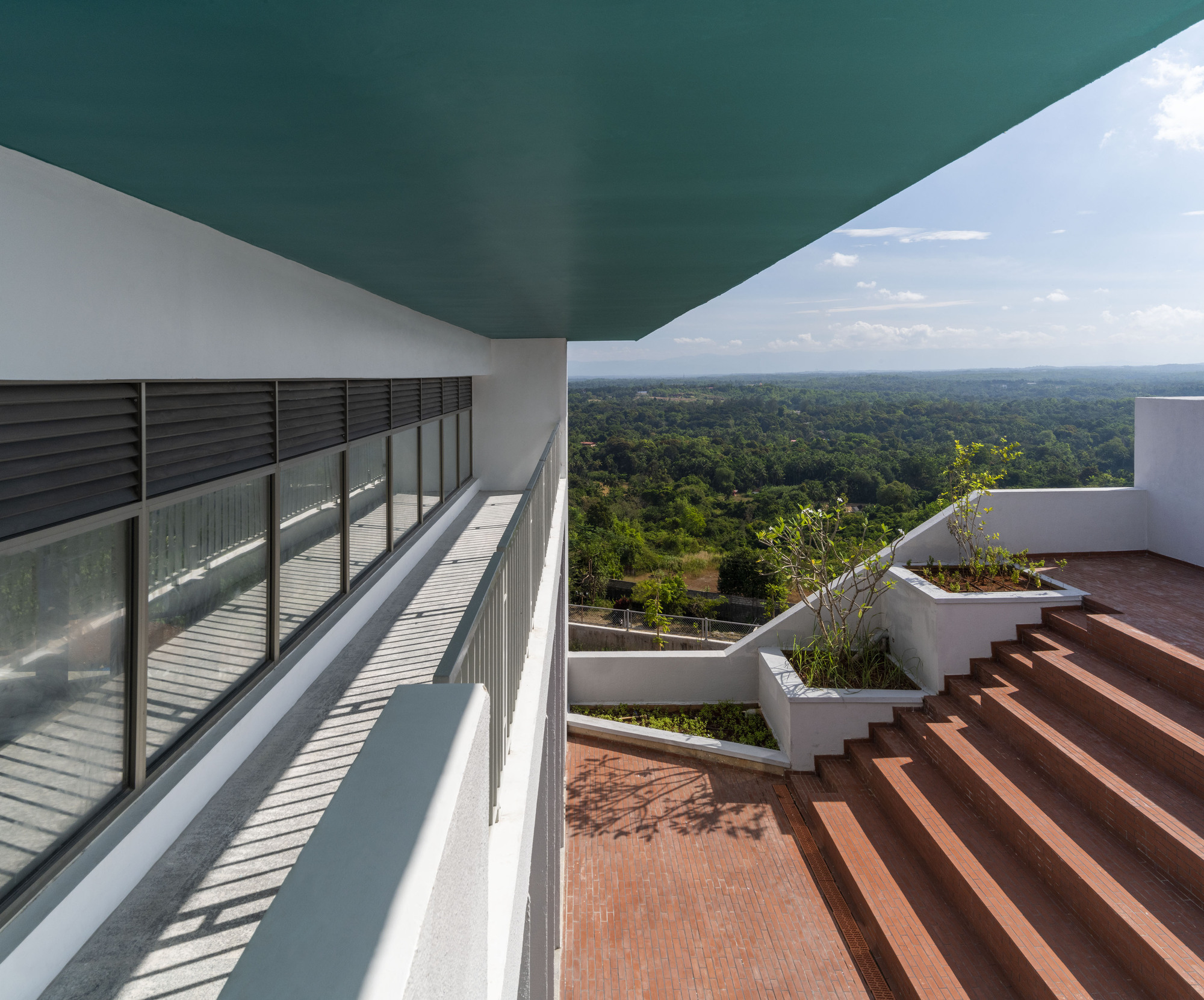 Gallery of MSAP Architecture & Design School / The Purple Ink Studio - 17