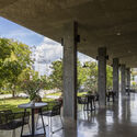 Ben Tre Hotel / Sanuki Daisuke architects | ArchDaily