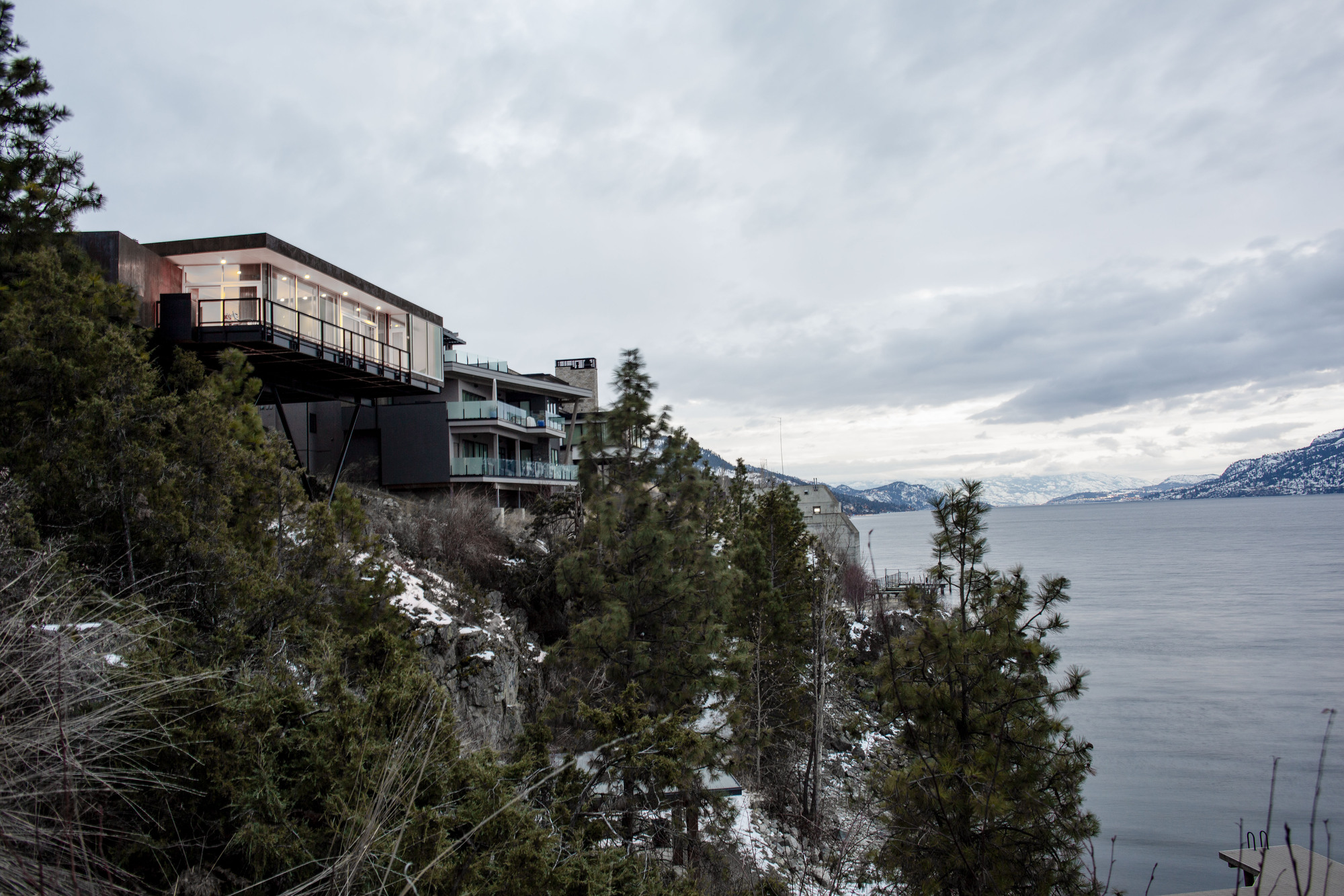 Gallery of Alton Cliff House / f2a architecture - 2