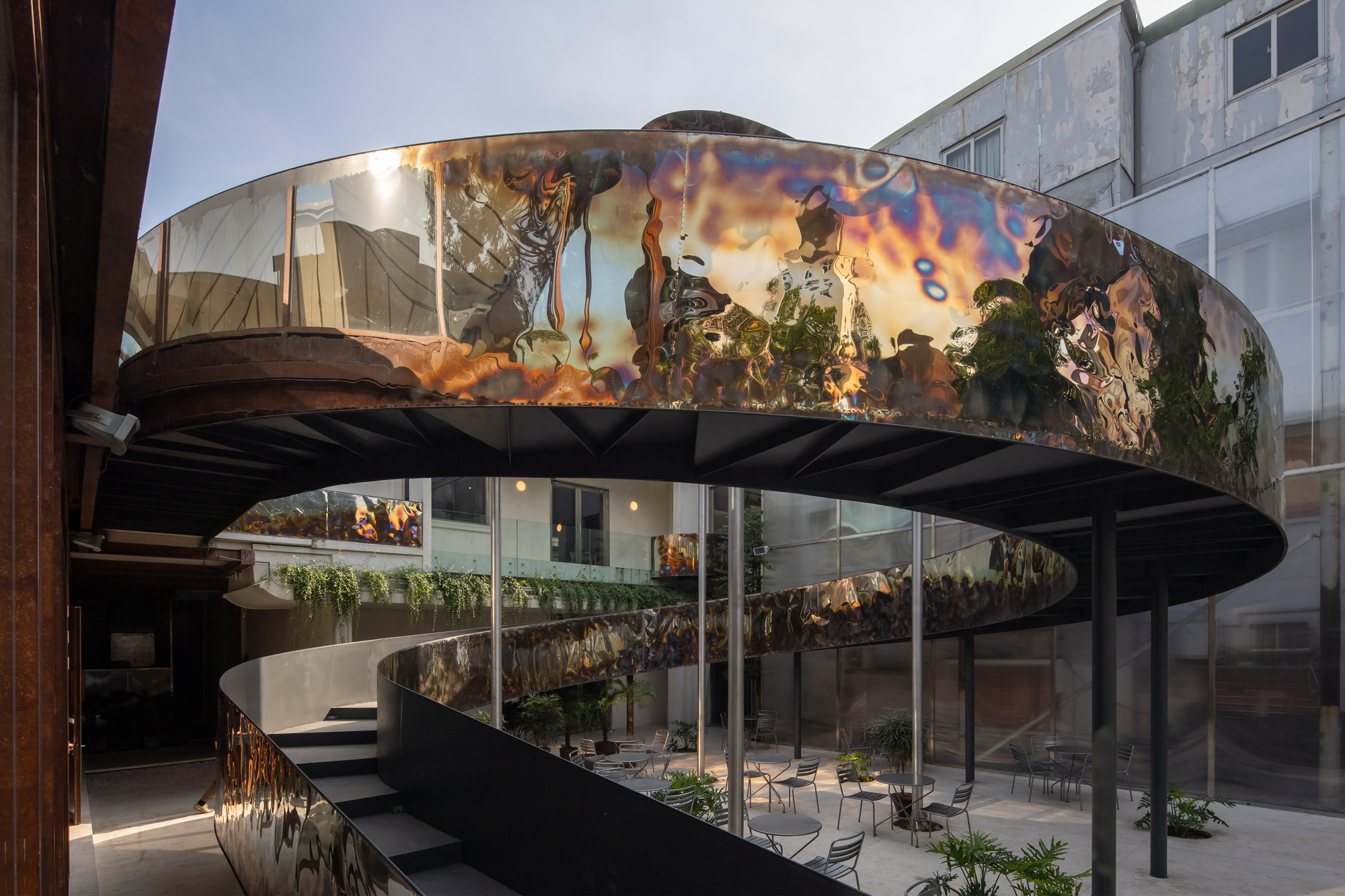 Gallery of De La Sól Work and Exhibition Space / The Lab Saigon - 2