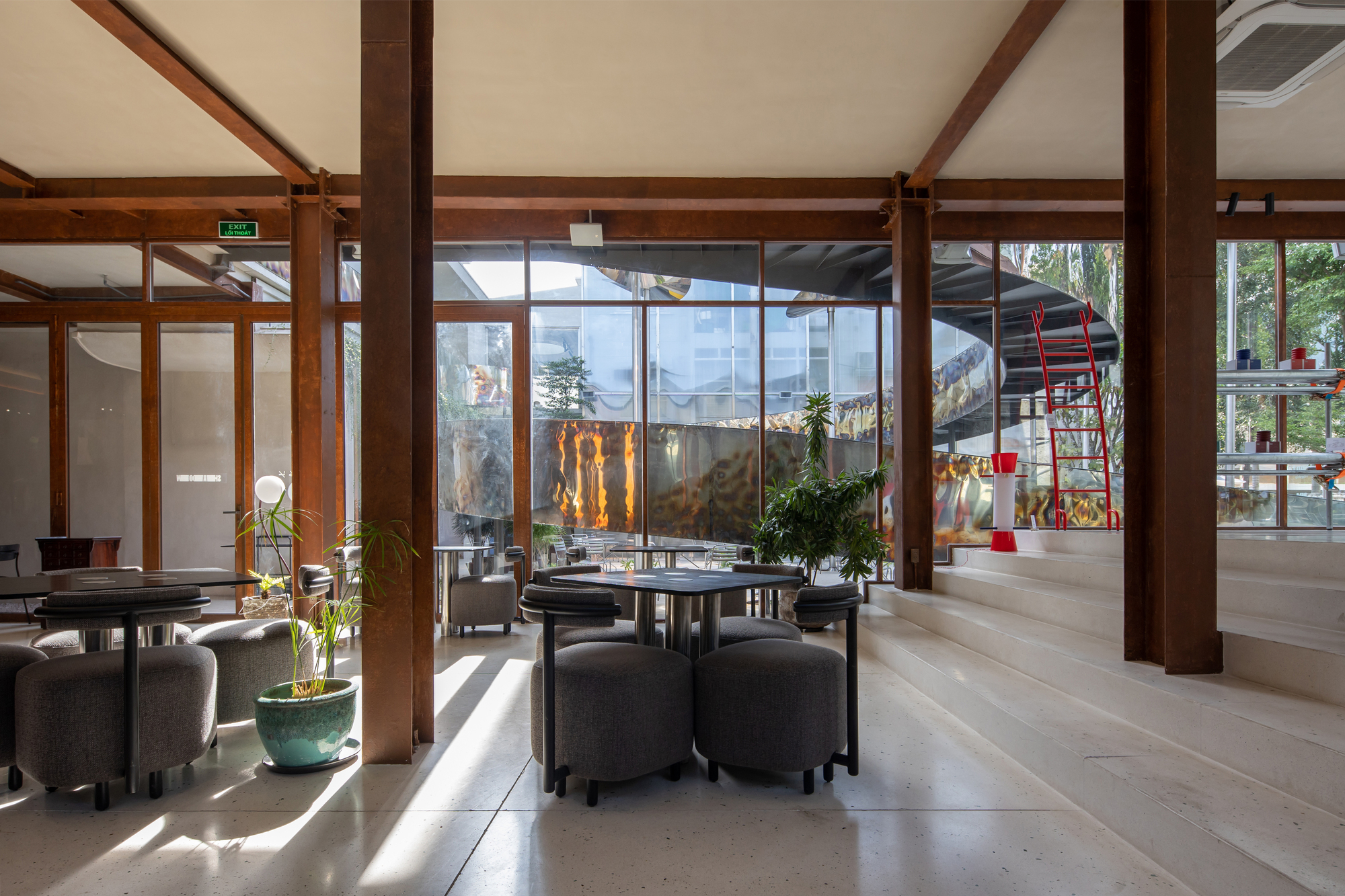 Galería de Oficina y Galería de Arte De La Sól / The Lab Saigon - 14