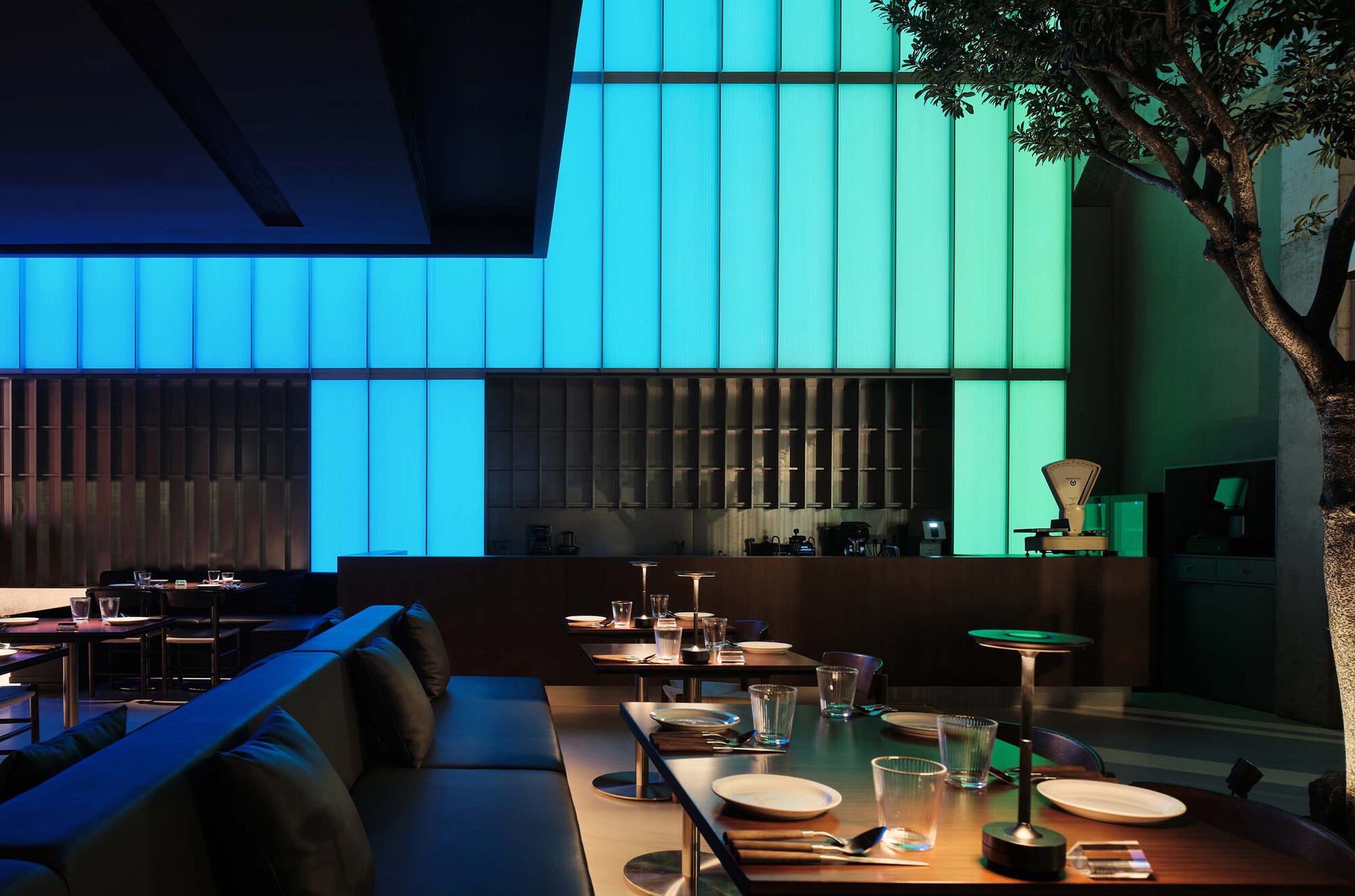 Gallery of MOOI ARCHIVE Restaurant / TRIOSTUDIO - 3