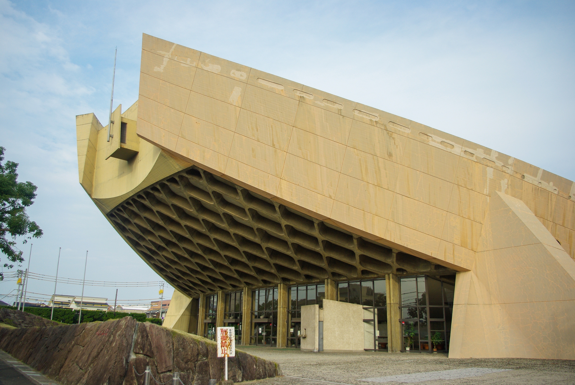Gallery of Kenzo Tange’s famous Kagawa National Gymnasium in Japan Set ...