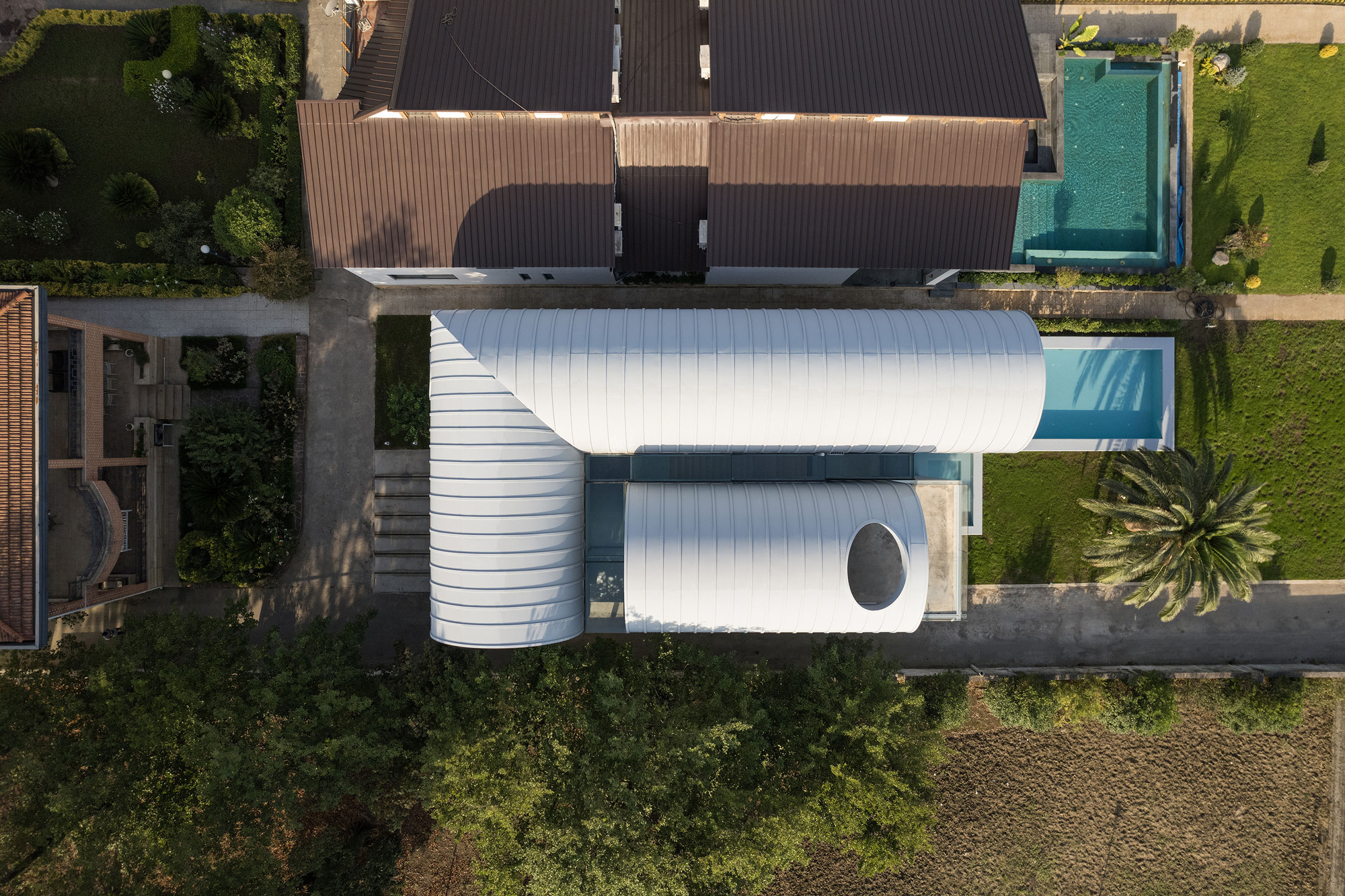 Gallery of Vault on Vault Villa / KRDS - 2