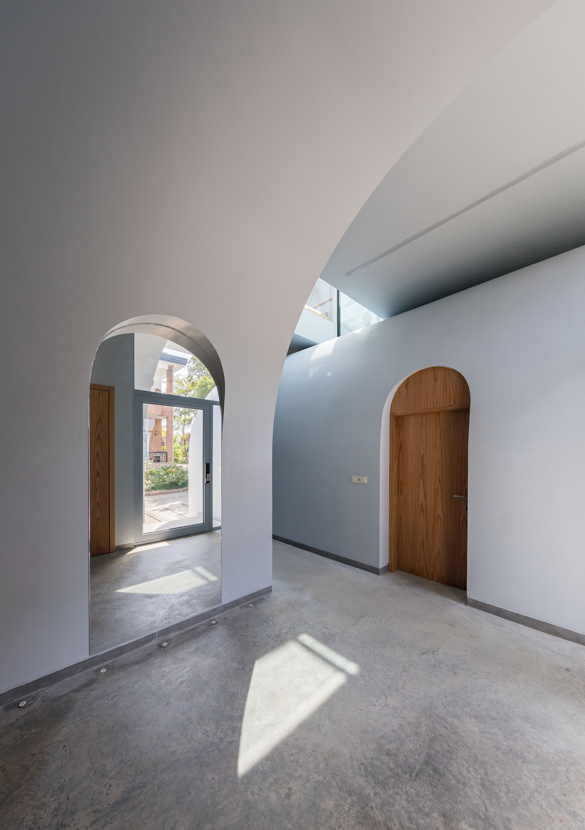 Gallery of Vault on Vault Villa / KRDS - 14