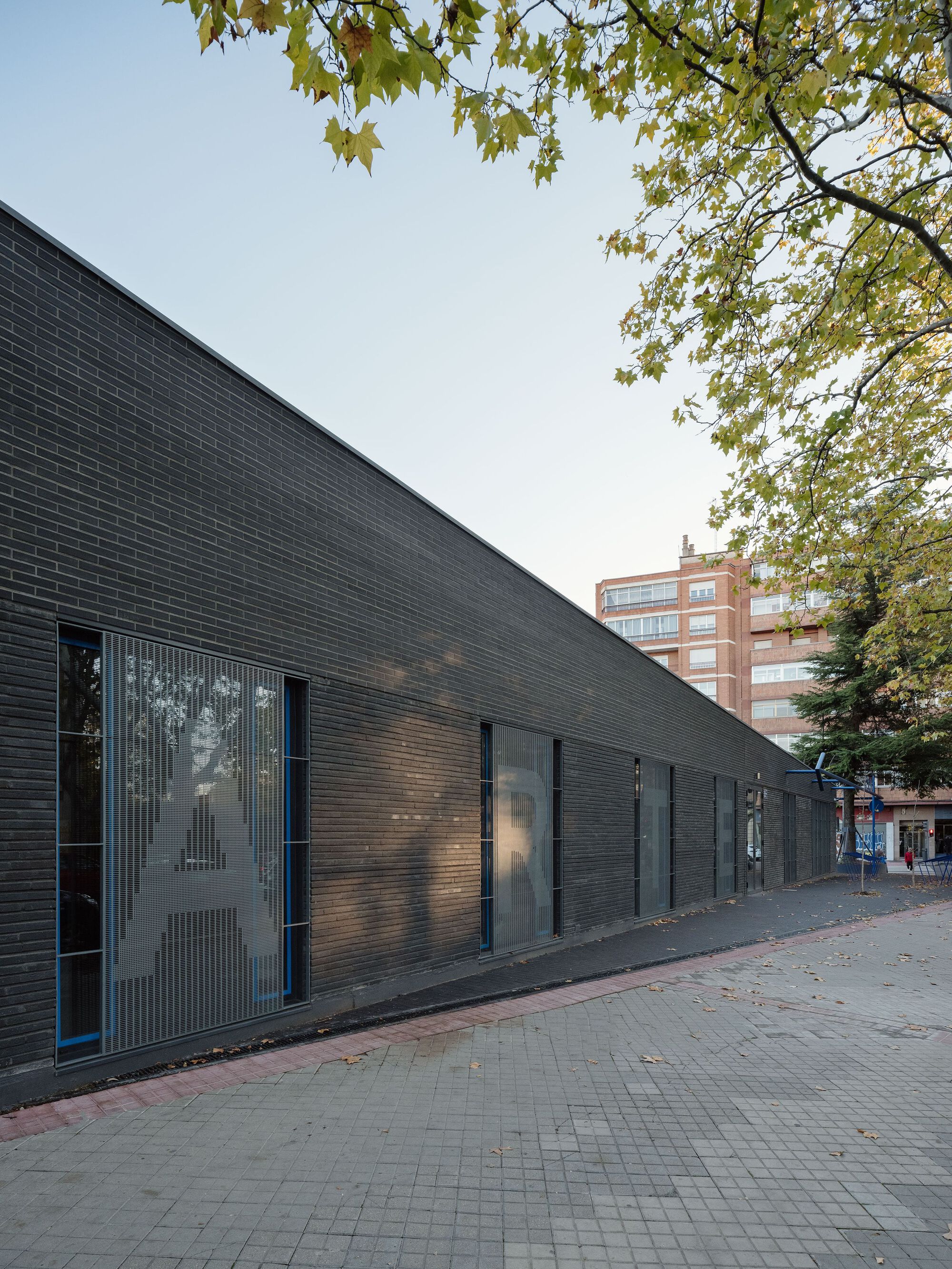 Gallery of Valladolid Art School / Estudio Primitivo González | eGa - 14