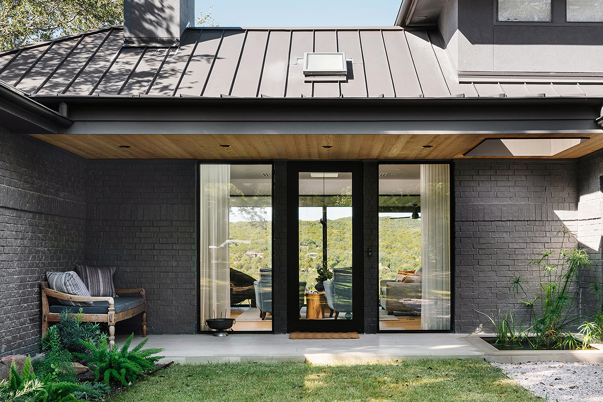 Gallery of Six Residential Projects With Large Glass Entrances - 5