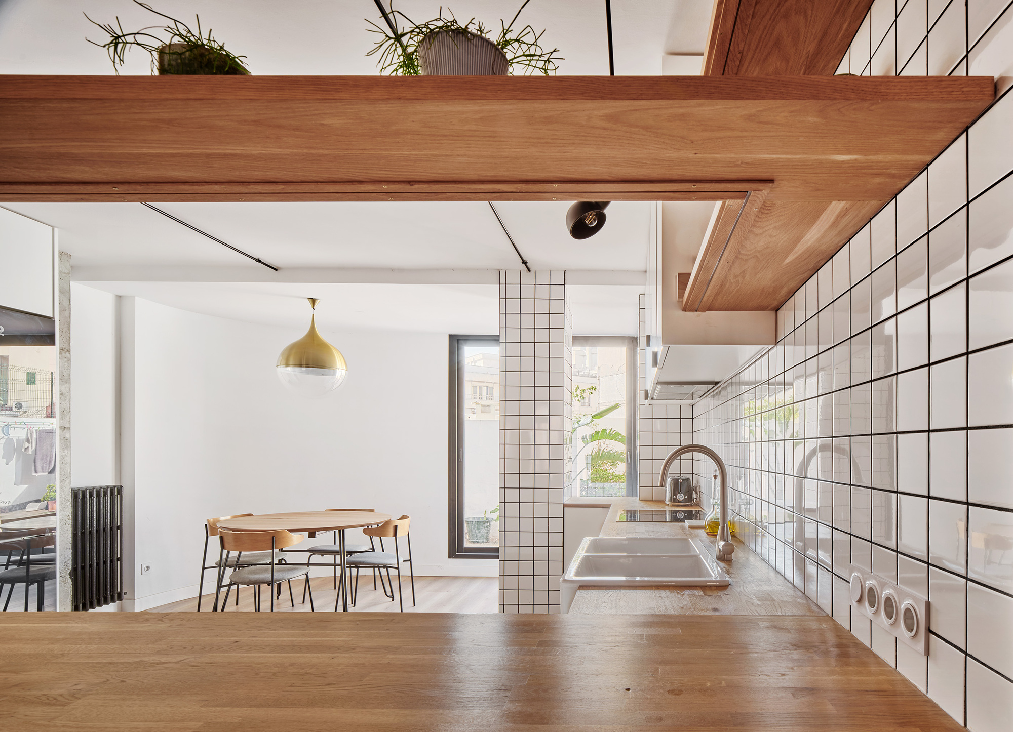 Gallery of Langdon House / Estudi E. Torres Pujol - 8