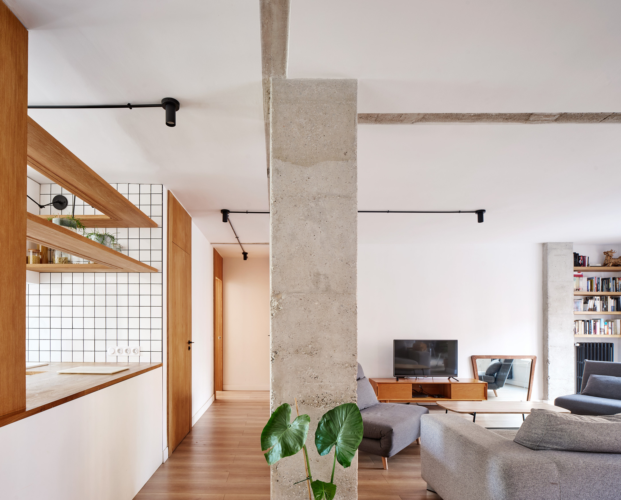 Gallery of Langdon House / Estudi E. Torres Pujol - 6