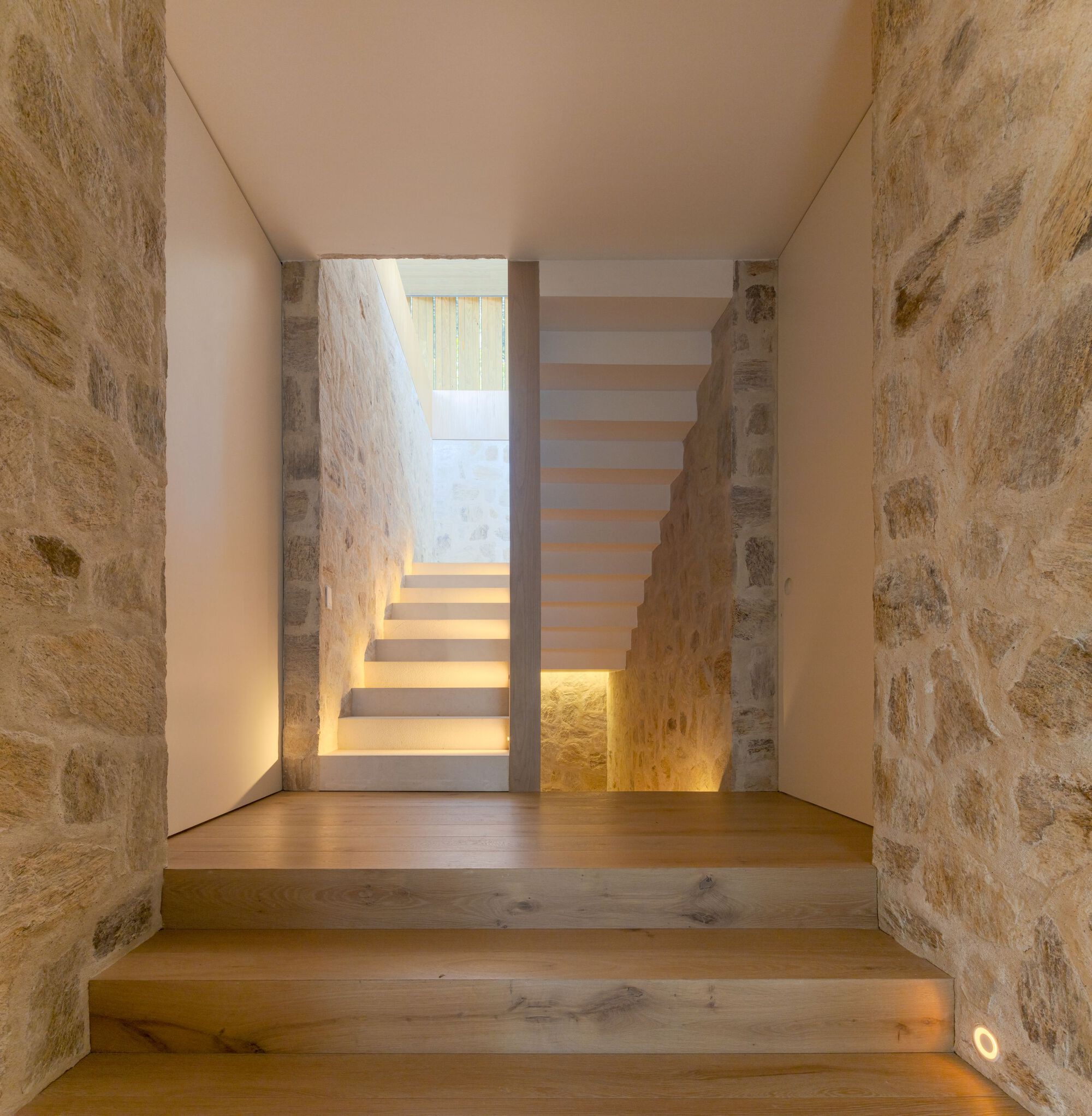 Gallery of LAB House / Studio Arthur Casas - 19