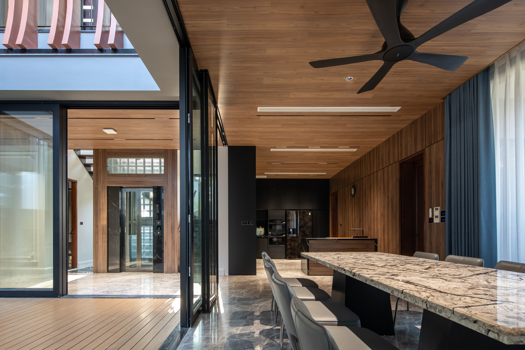 Gallery of Tropical House 1 / ARO Studio - 19