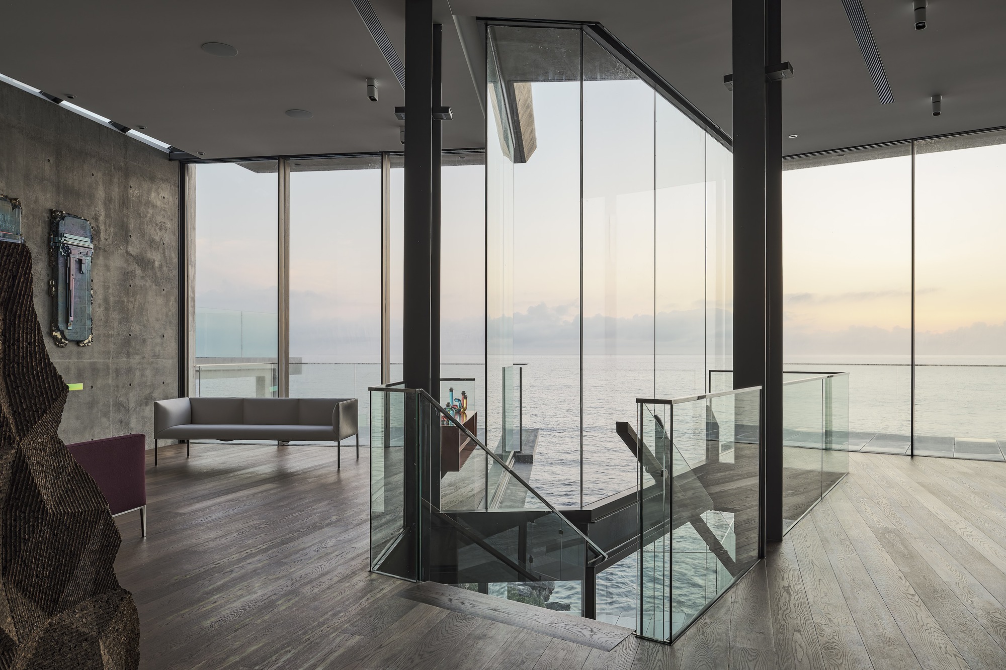 Gallery of Ravine House / ROAr - 18