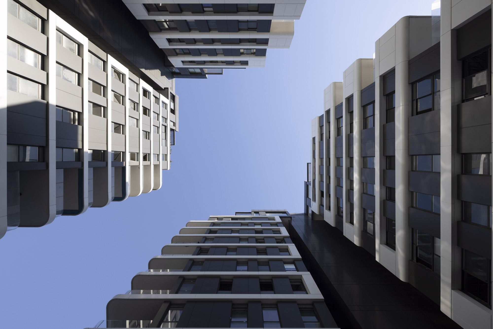 Gallery of Philharmonica Residential Building / Bar Orian Architects - 6