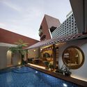 Distracted House / Ismail Solehudin Architecture | ArchDaily