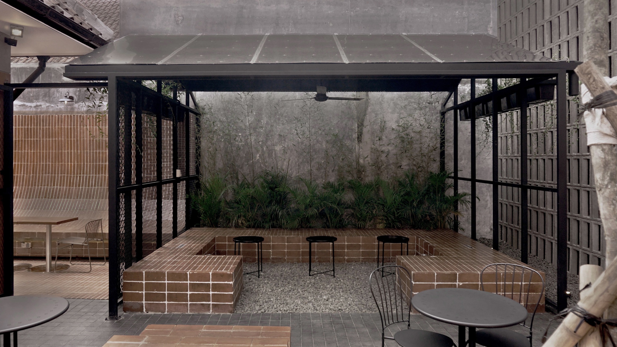 Galeria de Mutu Loka Cafe / Aaksen Responsible Aarchitecture - 10