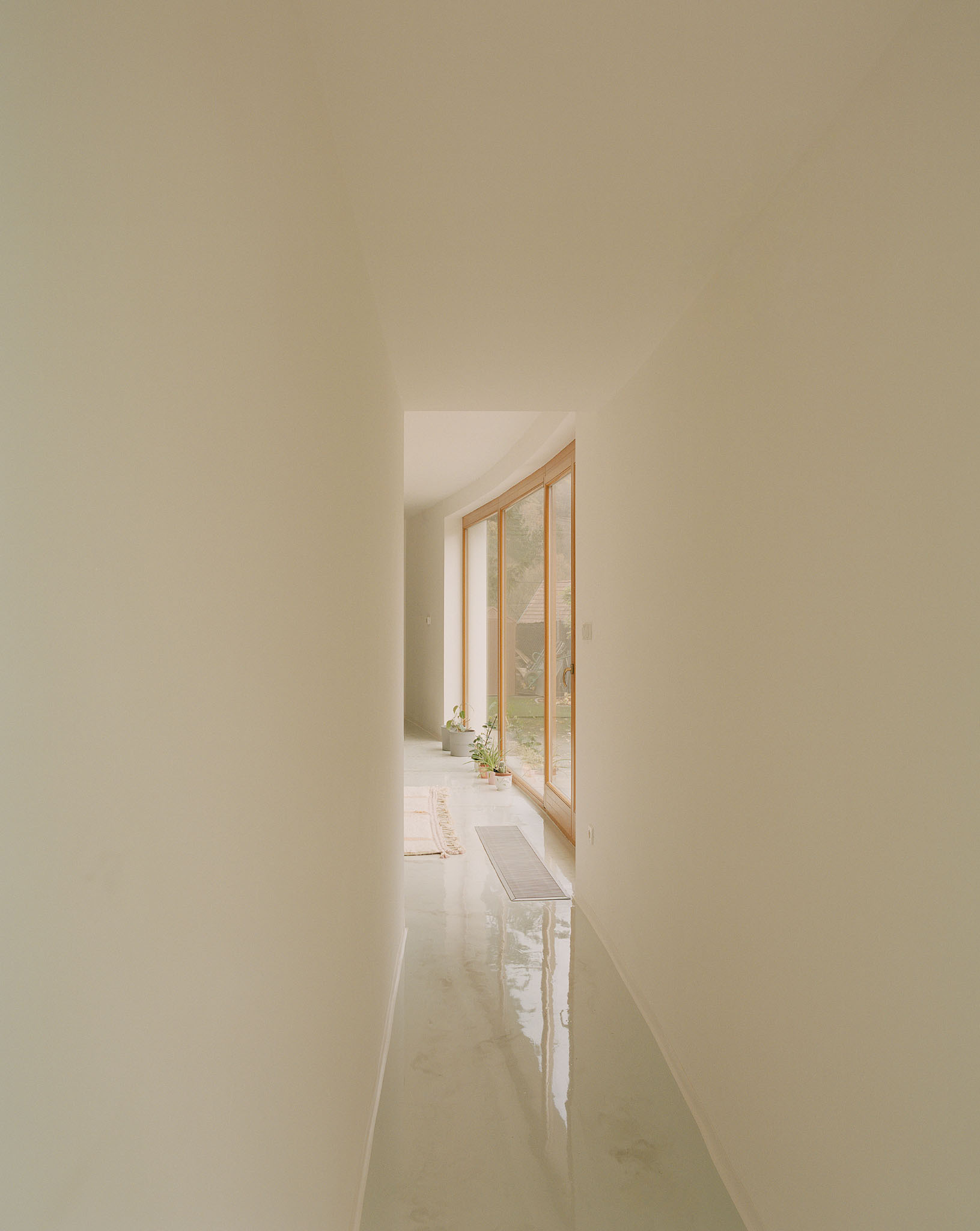 Gallery of House and Atelier among the Foothills of Buda / GUBAHÁMORI - 11