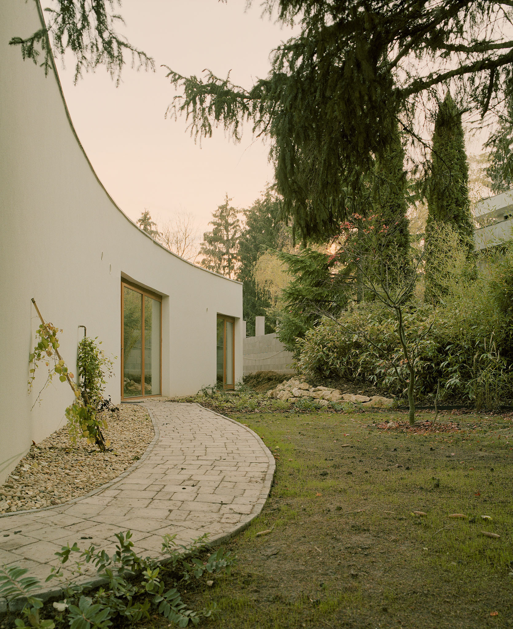 Gallery of House and Atelier among the Foothills of Buda / GUBAHÁMORI - 3