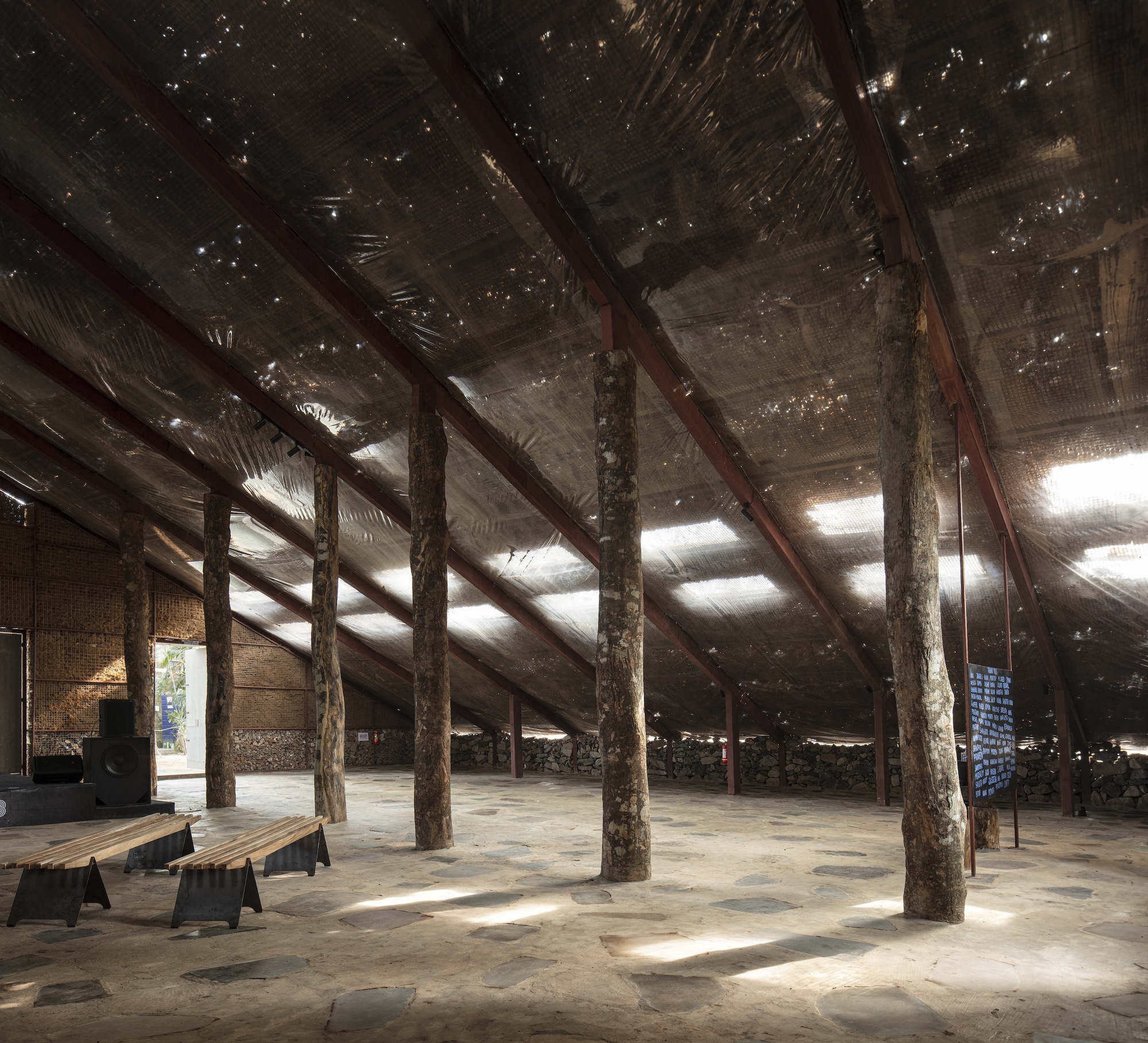 画廊 容器，2023 Kochi Muziris 双年展 / Samira Rathod Design Atelier - 25