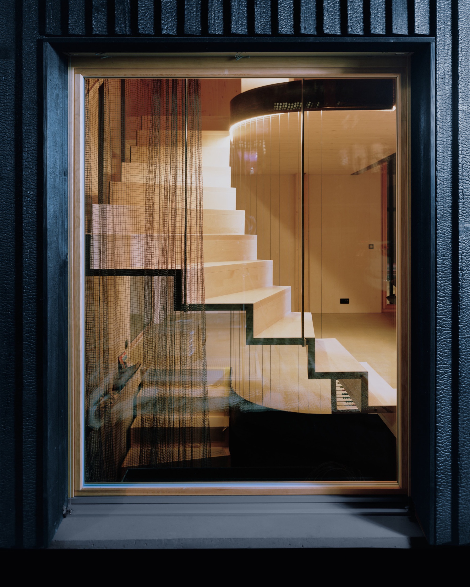 Gallery of Six Frames House / Lukas Lenherr Architektur - 6