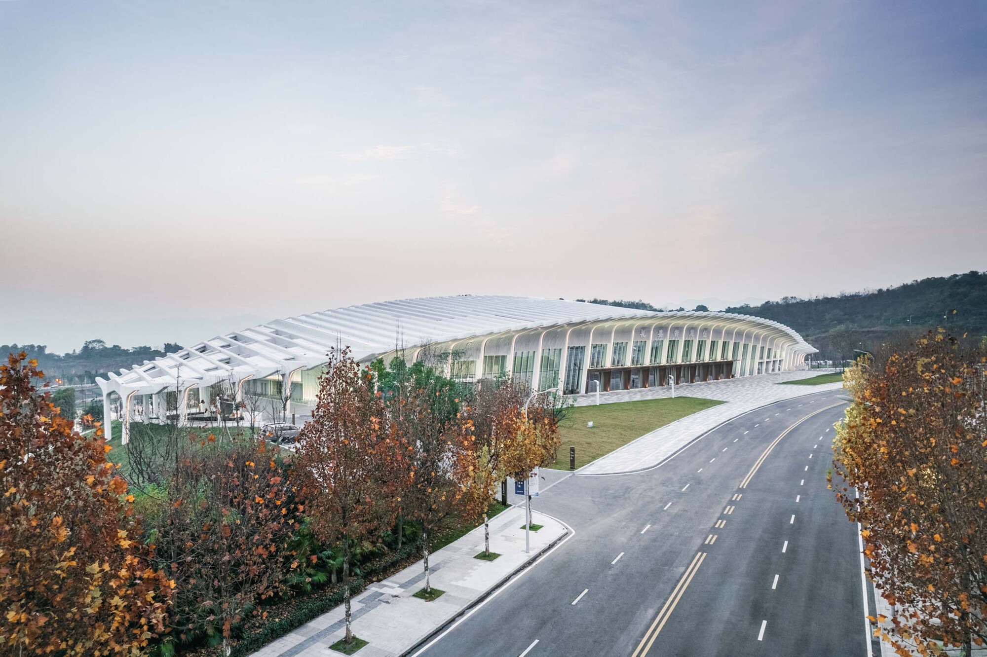 Gallery of Chongqing Lijia Smart Hall / Gensler - 17