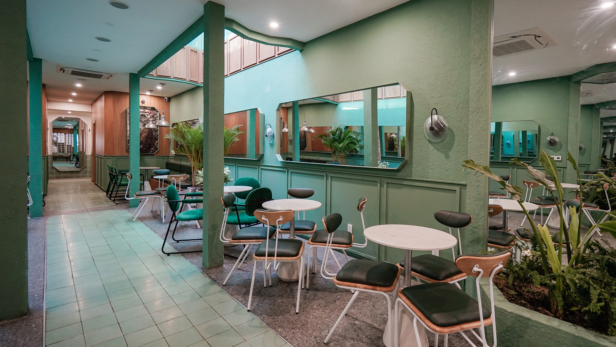 Gallery of CoCo Cha Taiwan Tea & Coffee / PT Arch Studio - 11