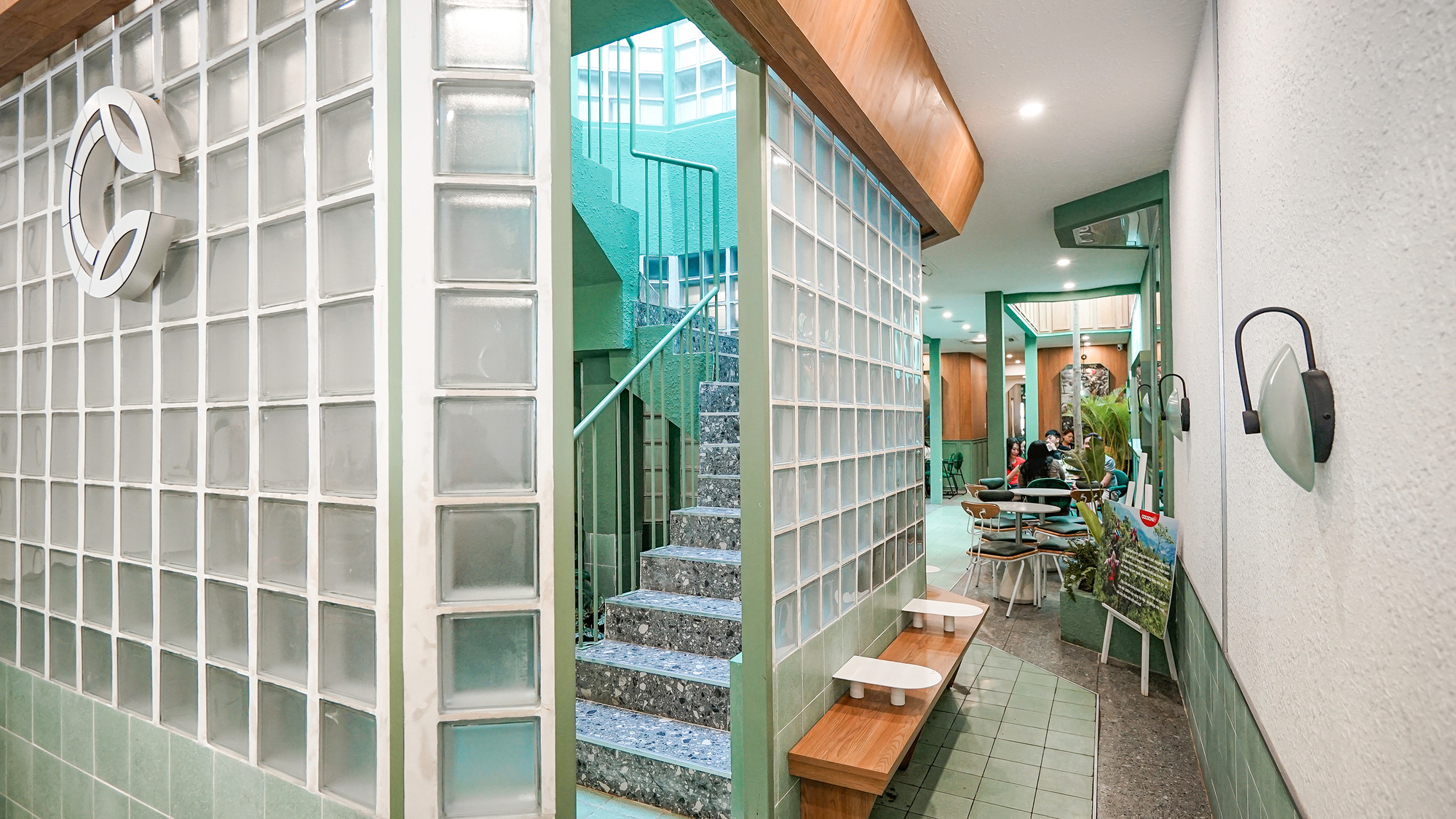 Gallery of CoCo Cha Taiwan Tea & Coffee / PT Arch Studio - 7