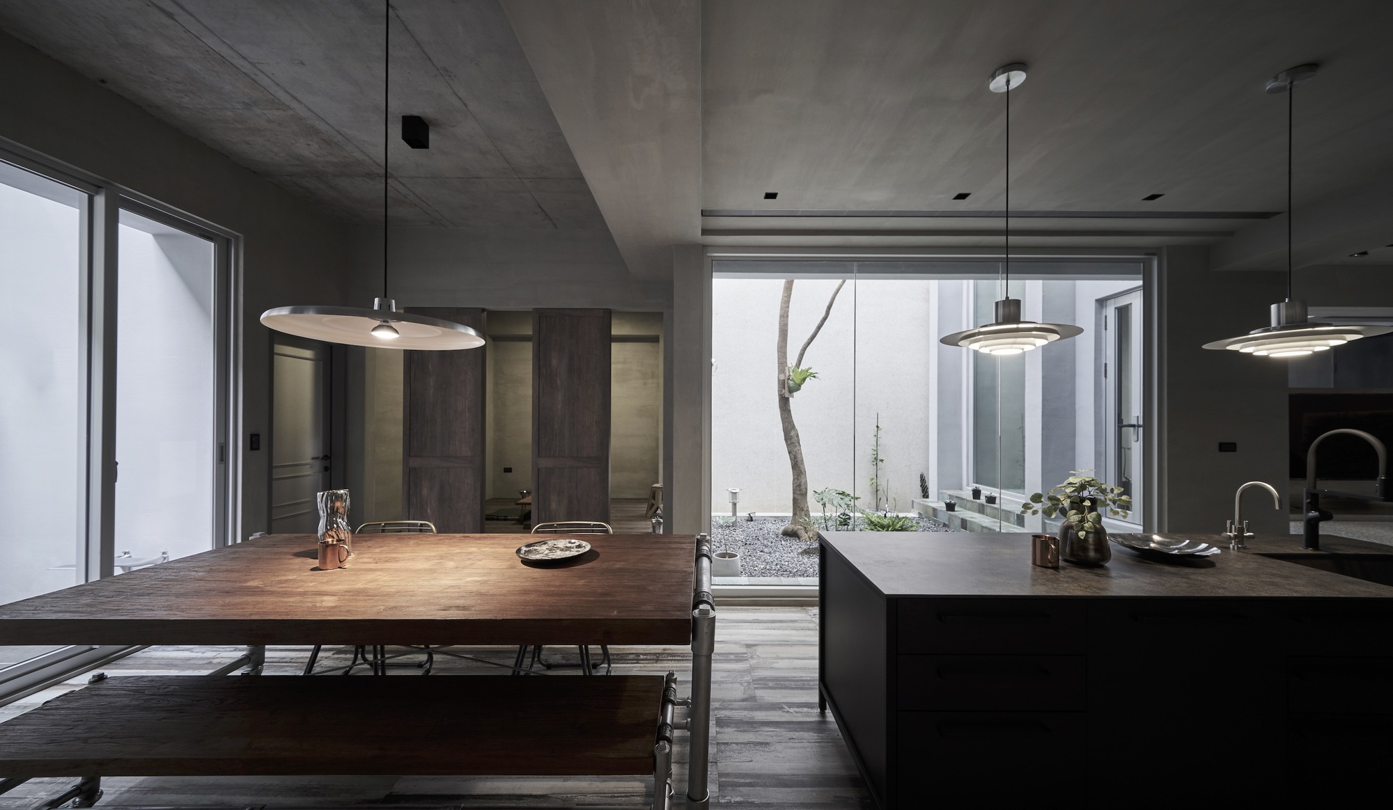 Gallery of Modern Tiânn House / HAO Design - 17