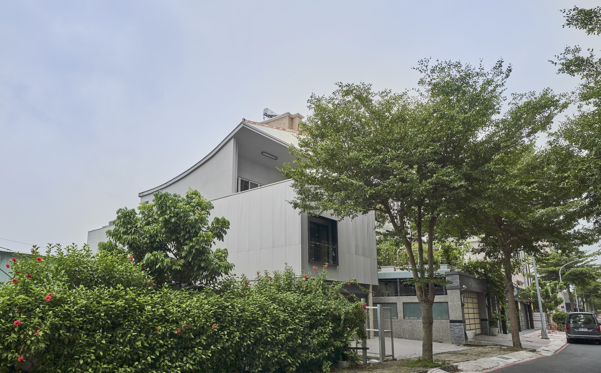 Gallery of Modern Tiânn House / HAO Design - 6