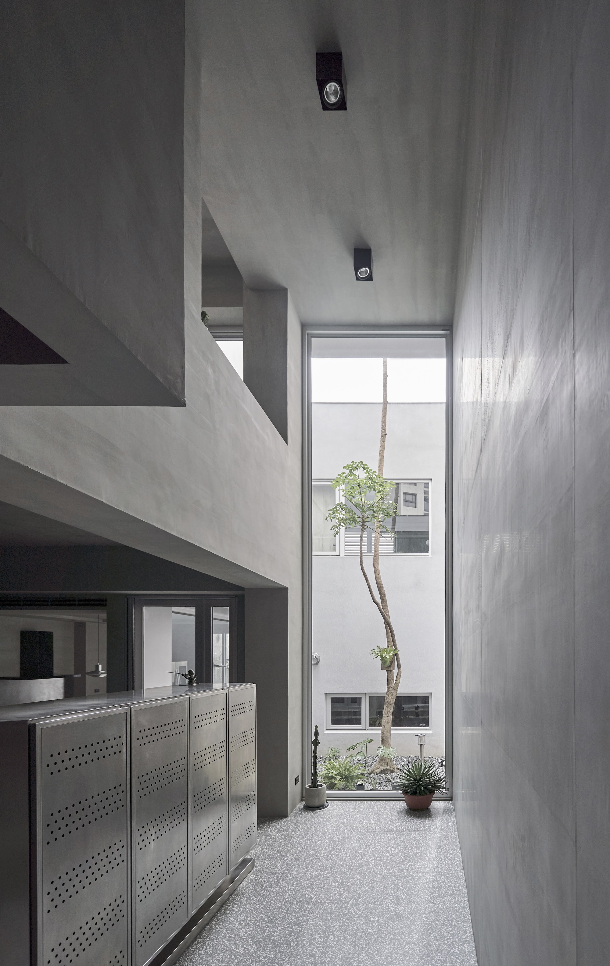 Gallery of Modern Tiânn House / HAO Design - 10