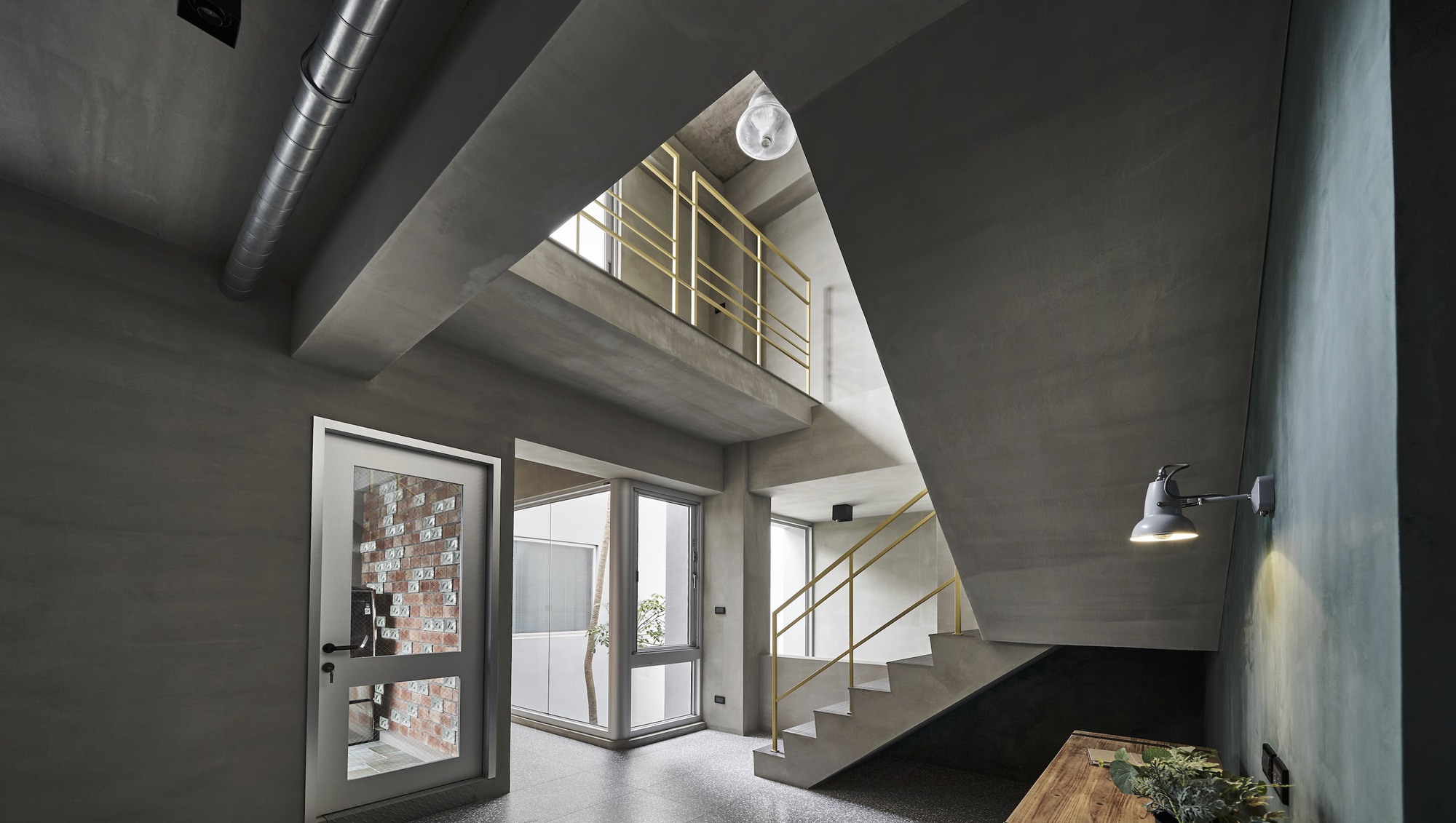 Gallery of Modern Tiânn House / HAO Design - 4