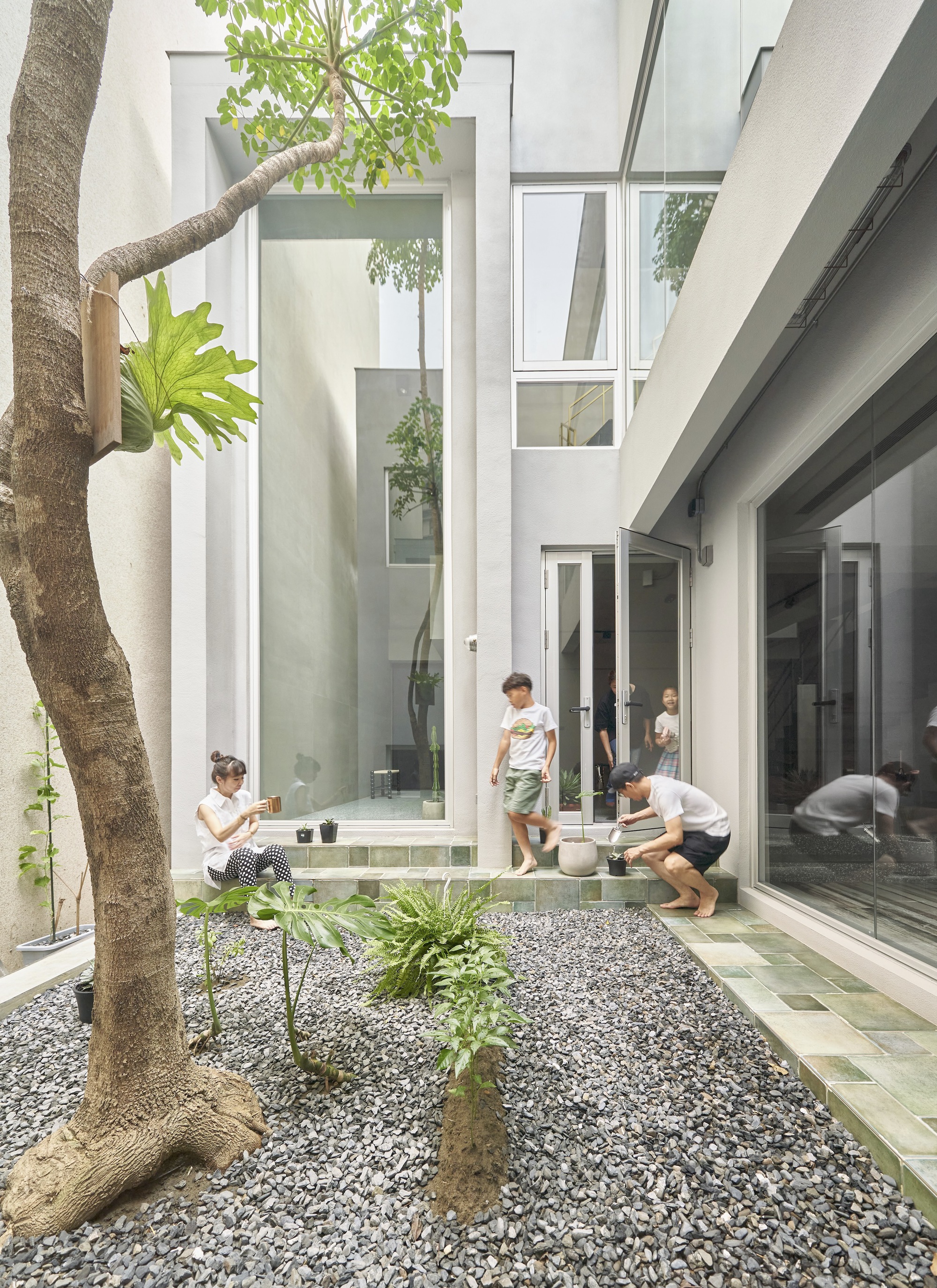 Gallery of Modern Tiânn House / HAO Design - 5