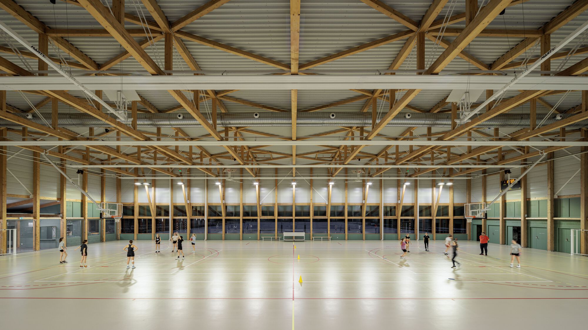 Gallery of Sports and Cultural Hall / LINKarchitectes - 19