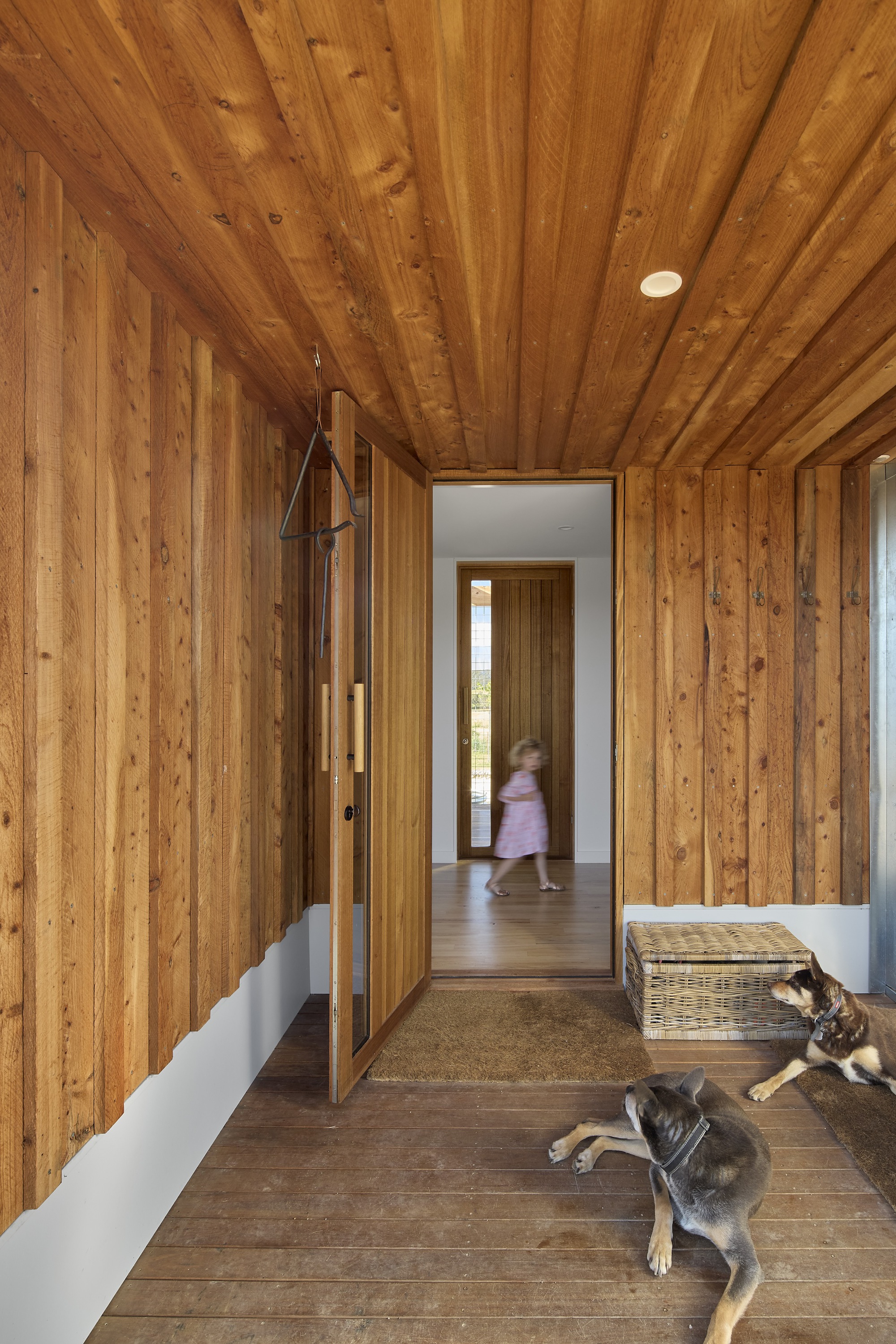 Gallery of Little Granite House / BRD Studio - 10