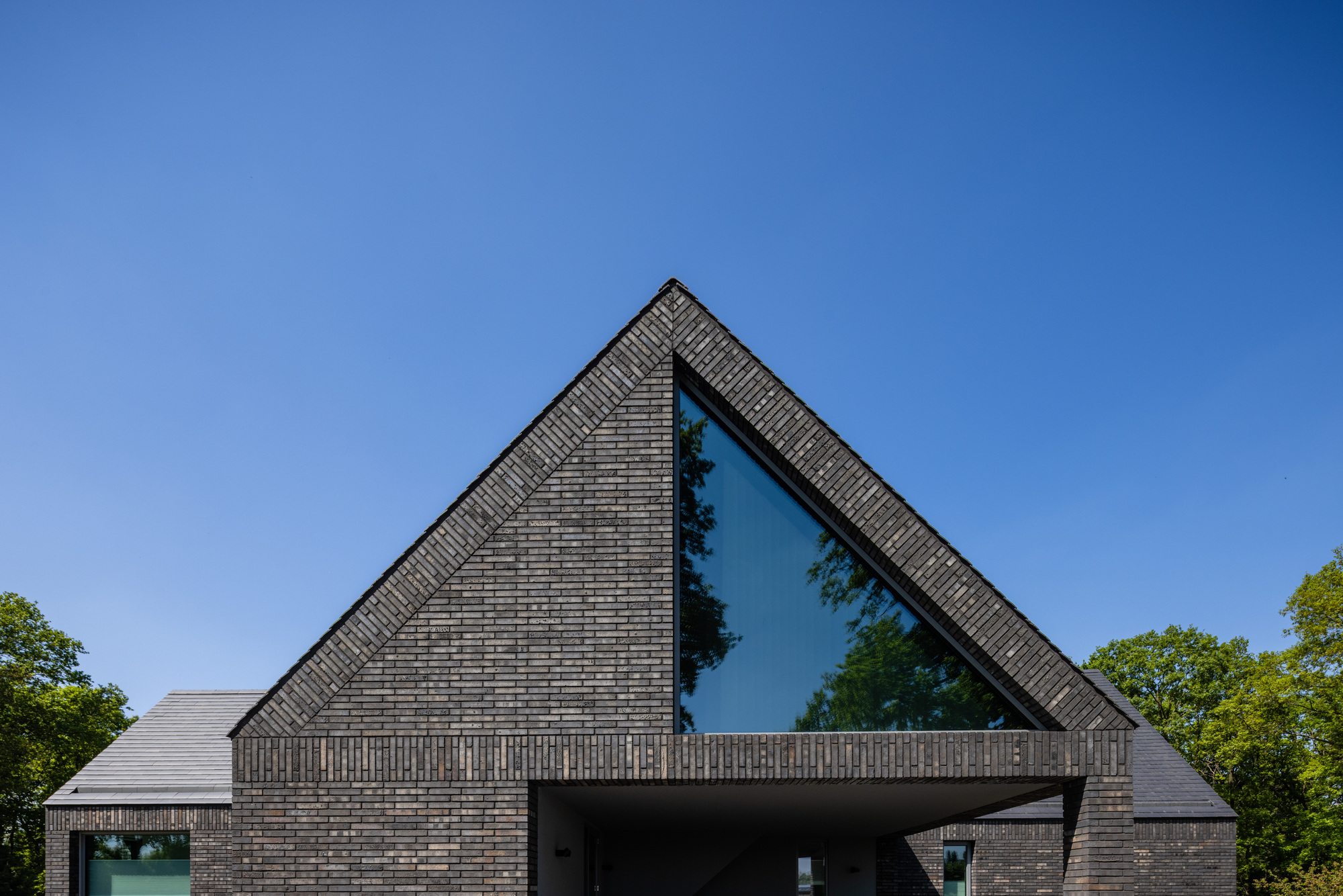 Gallery of House with Four Roofs / Denkkamer - 6