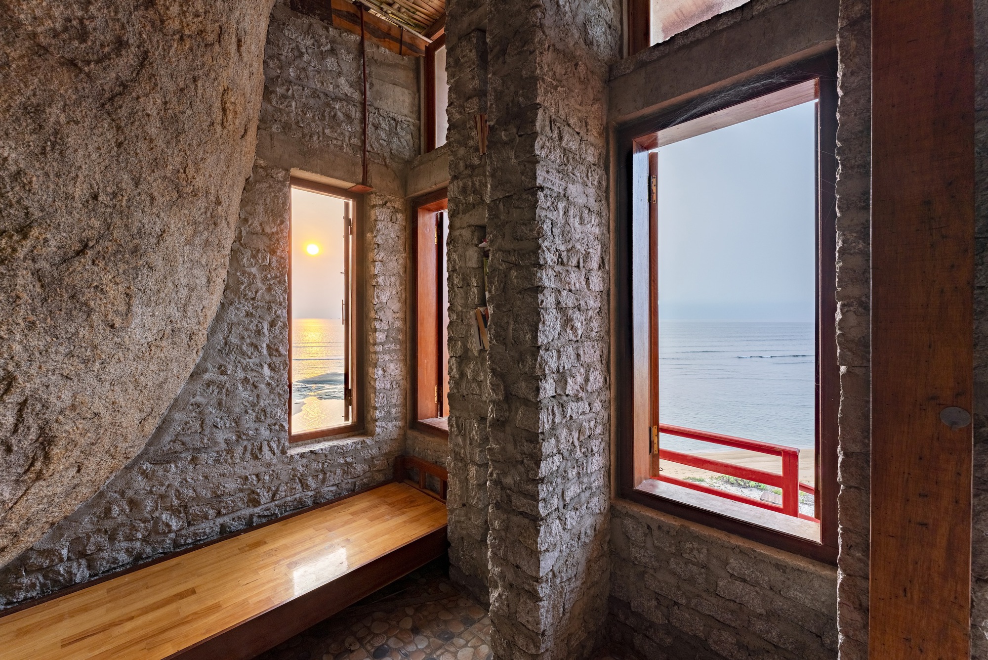 Gallery of Hero House Núi Chúa / Nhavui XS Studio - 4